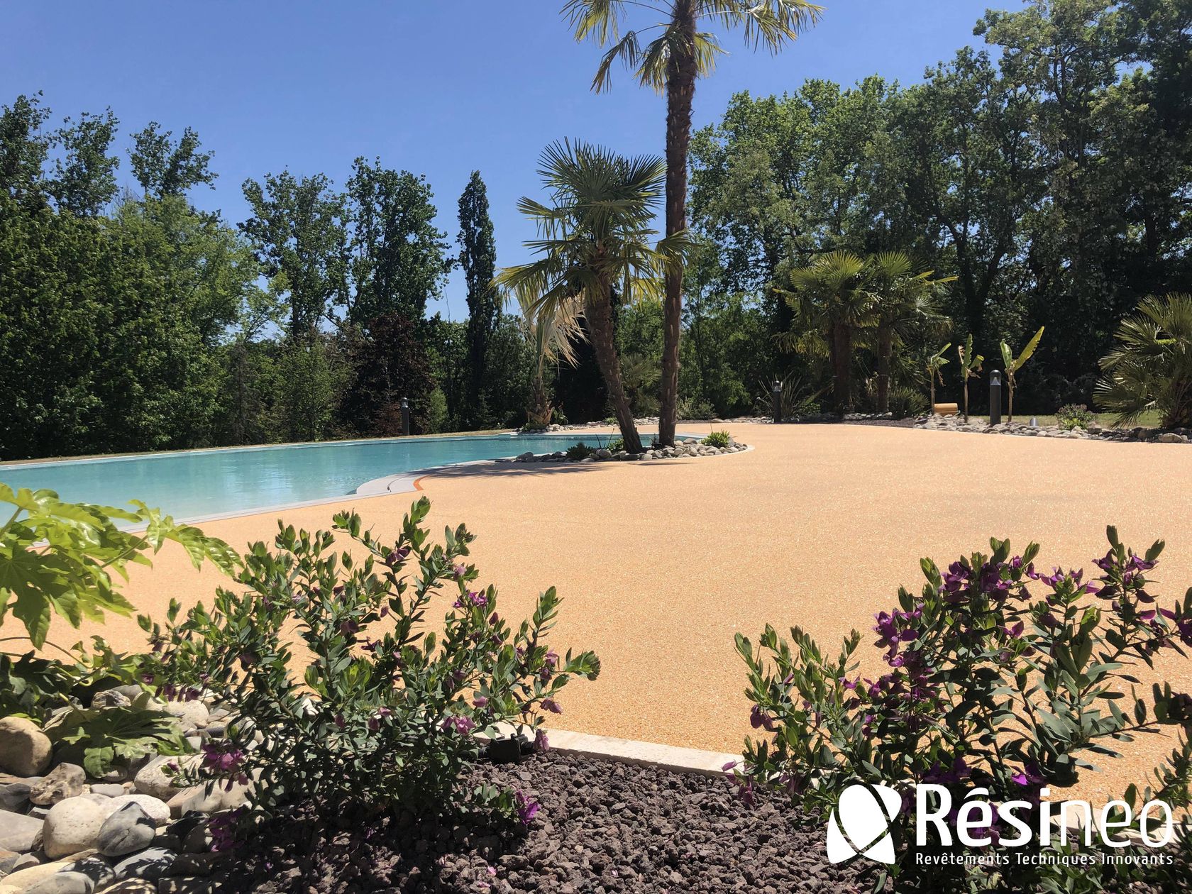 RÉSINEO DRAIN Resin Outdoor continous flooring By Résineo