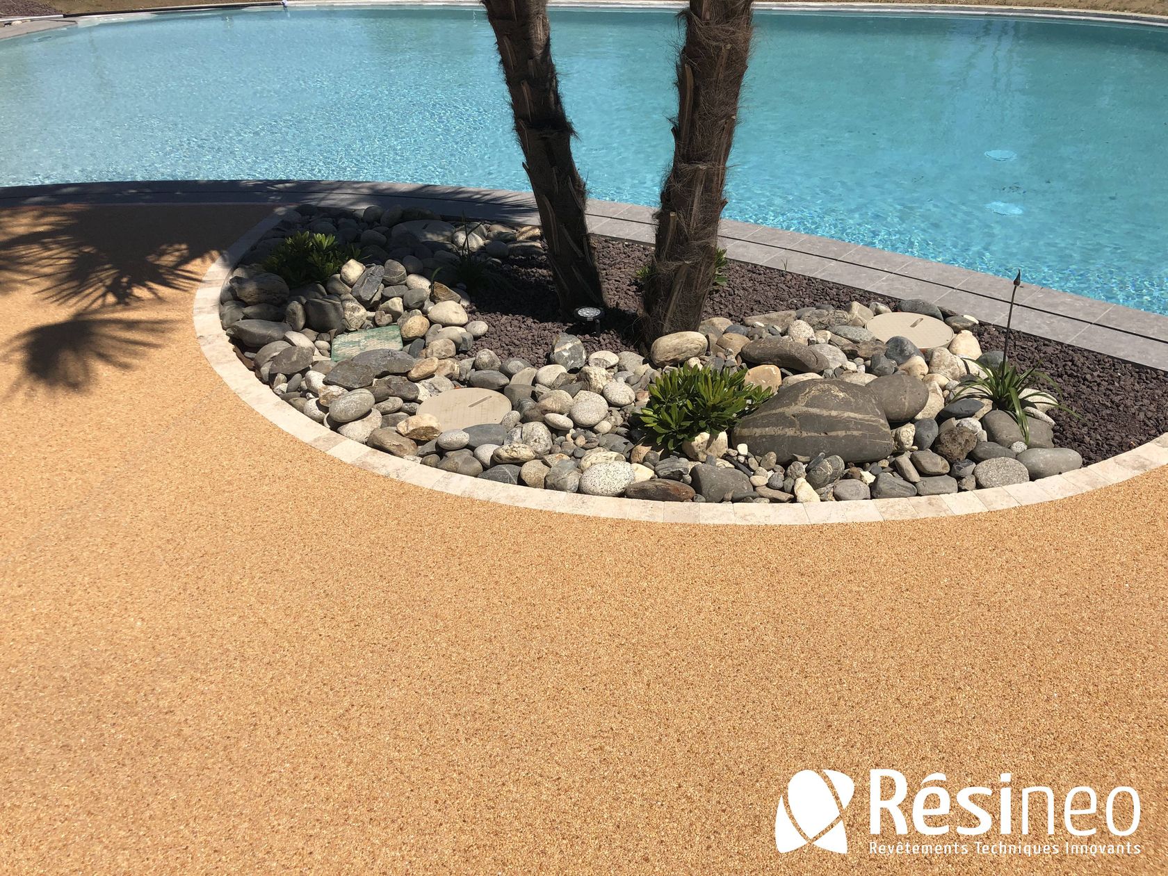RÉSINEO DRAIN Resin Outdoor continous flooring By Résineo