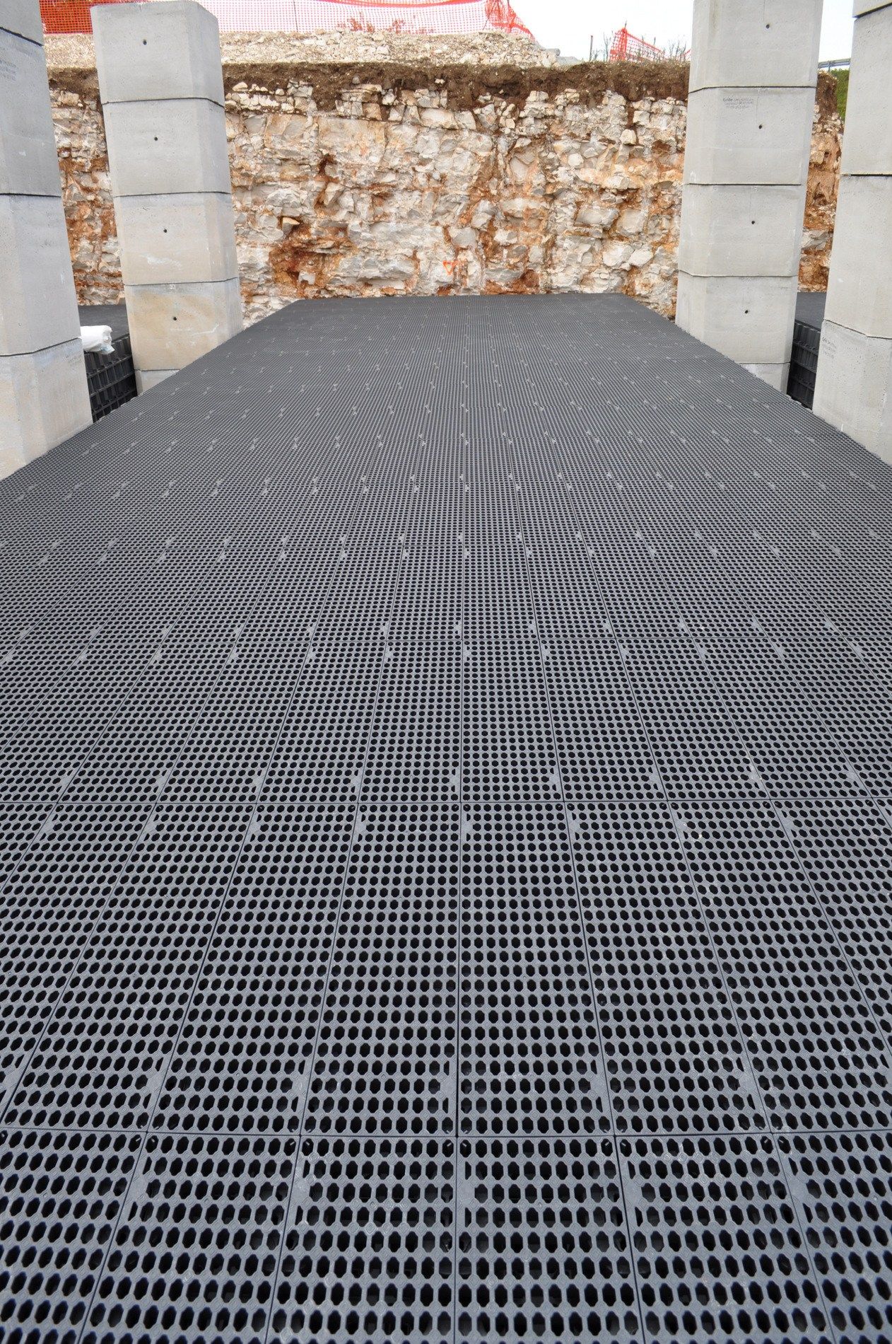 Drainage channel and part DRAINPANEL By Geoplast