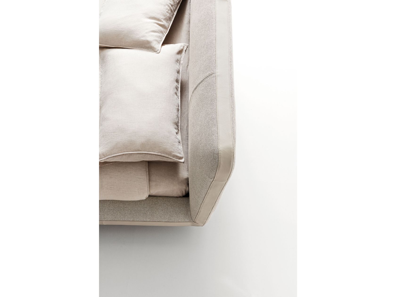 AVALON Bed By Ditre Italia