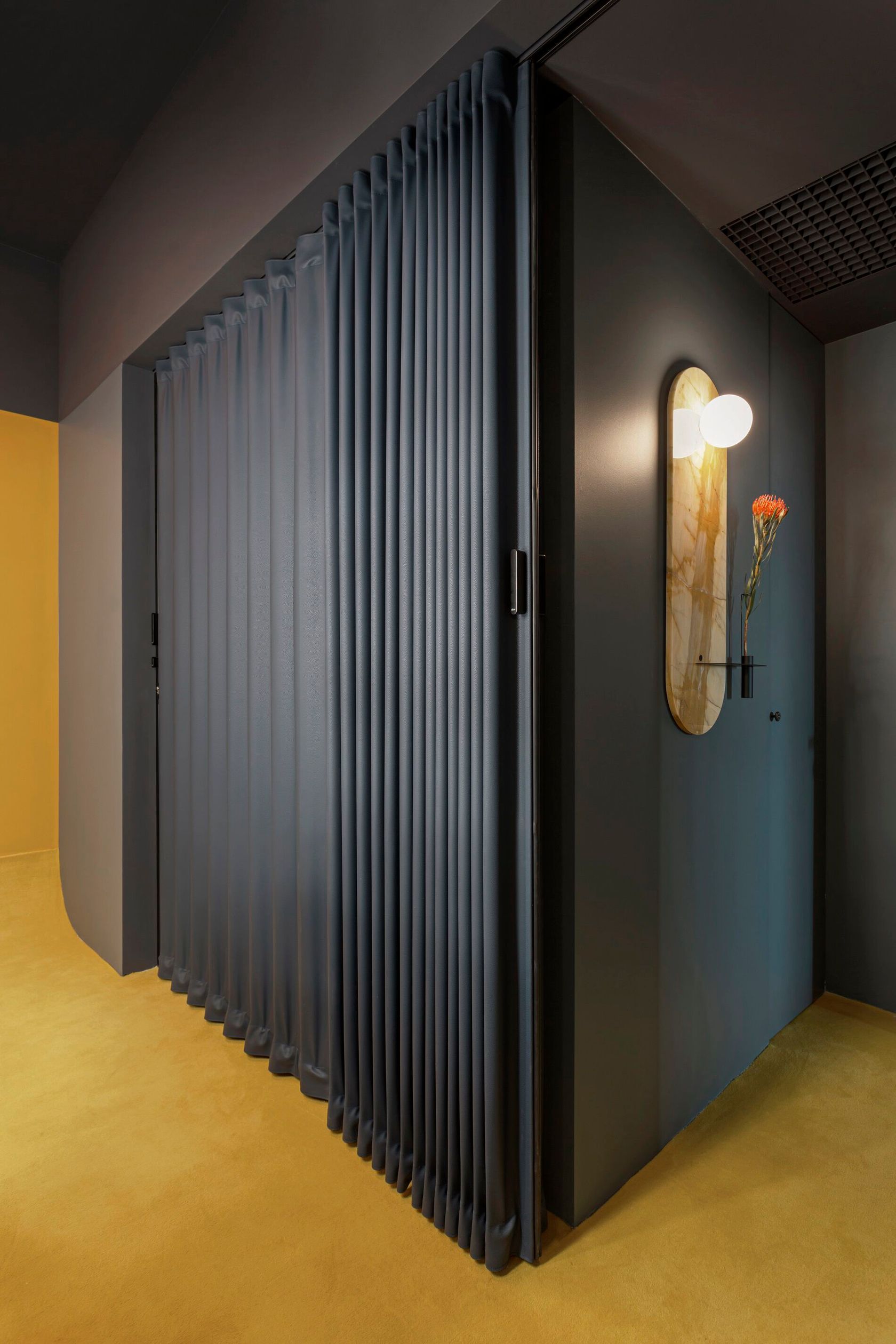 Bilateral opening door Textile door By Dooor