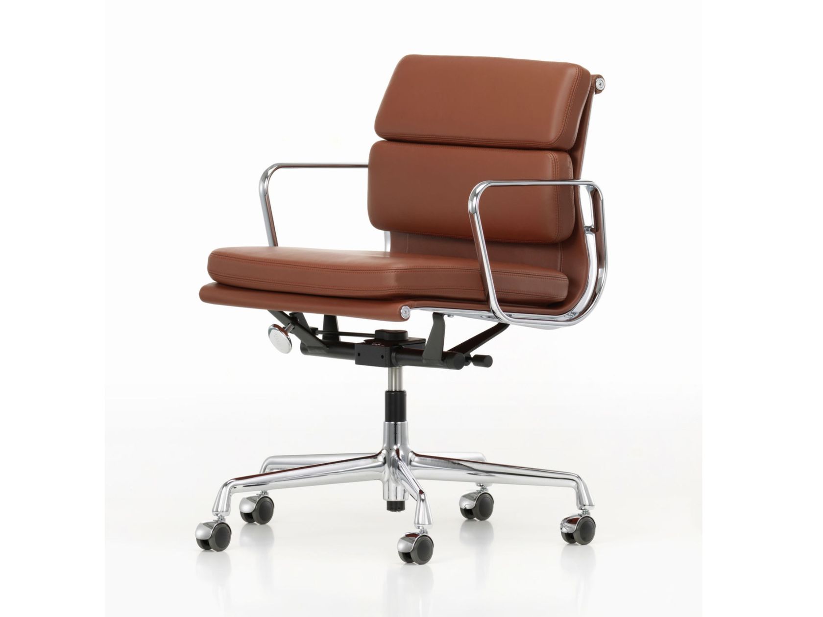 EAMES SOFT PAD GROUP Swivel leather office chair with armrests with 5 ...