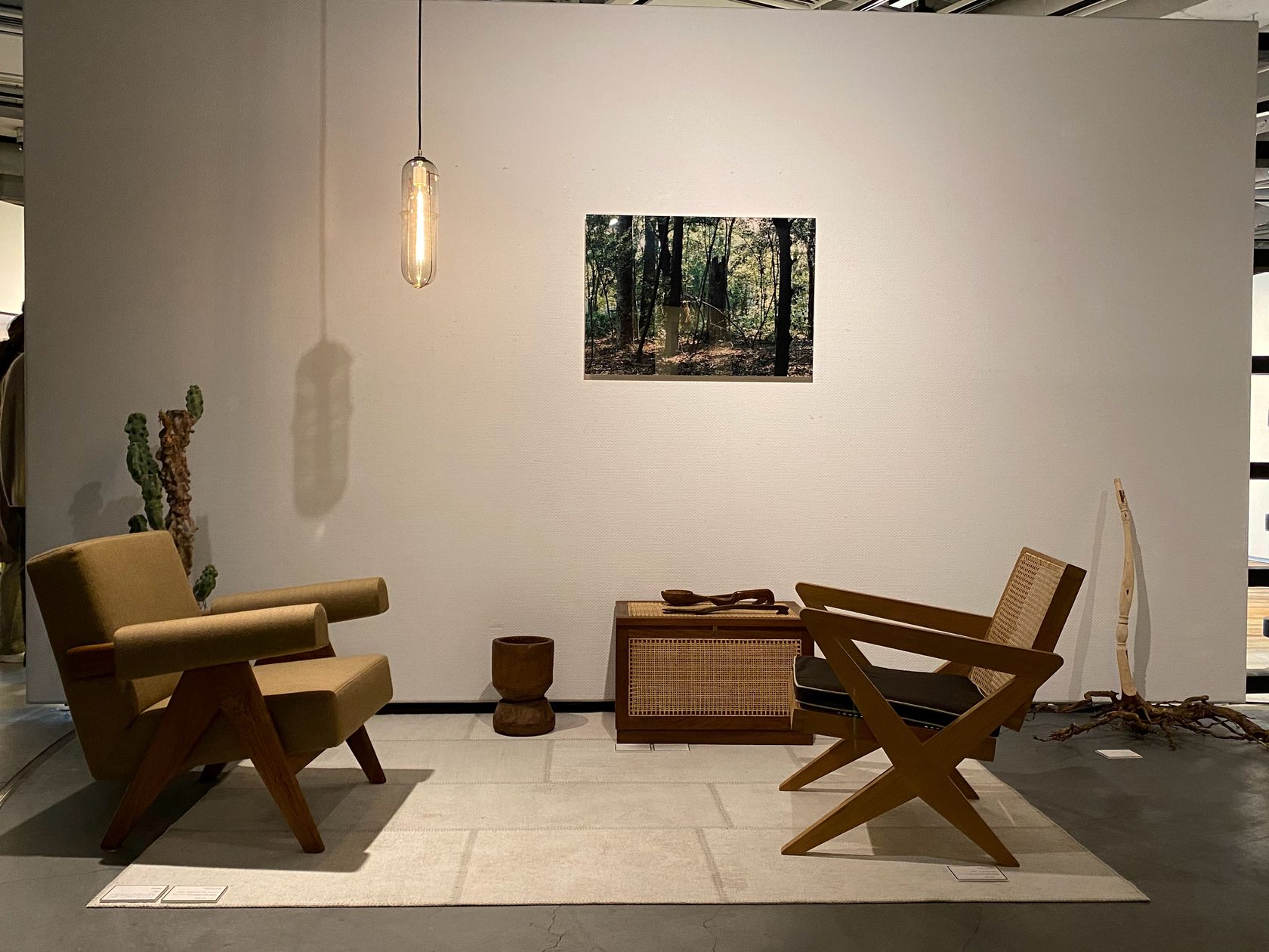 Poltrona in canna naturale e teak con braccioli CROSS EASY CHAIR ...