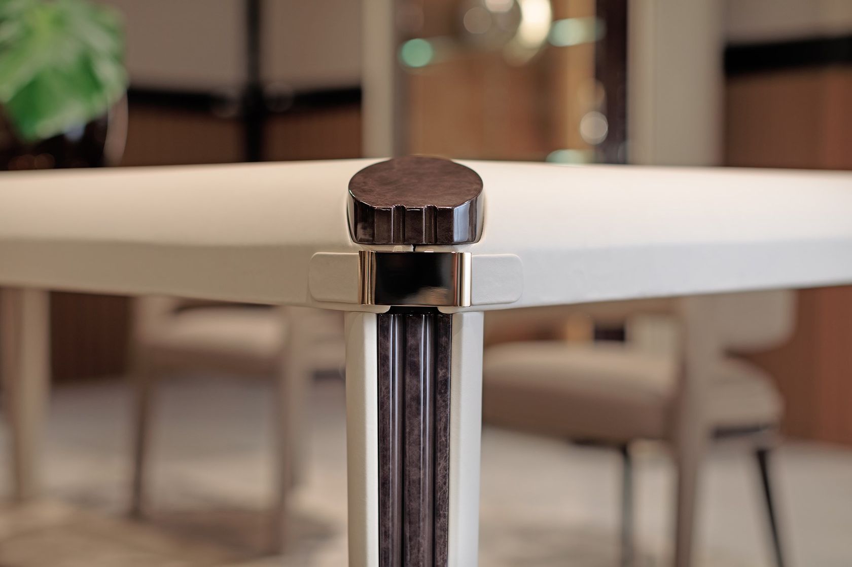 ECLIPSE | Table By Turri design Andrea Bonini