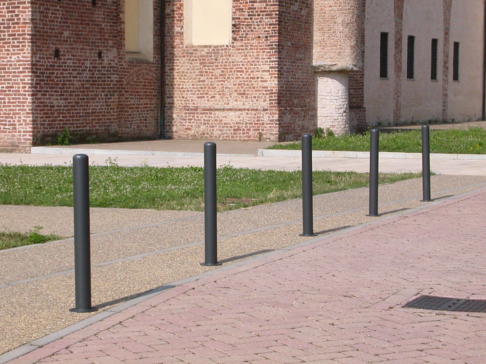Galvanized steel bollard ECO CITY By A.U.ESSE