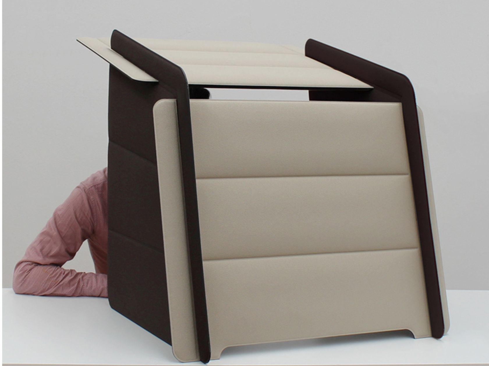 ECOBOOTH | Desktop partition By Slalom