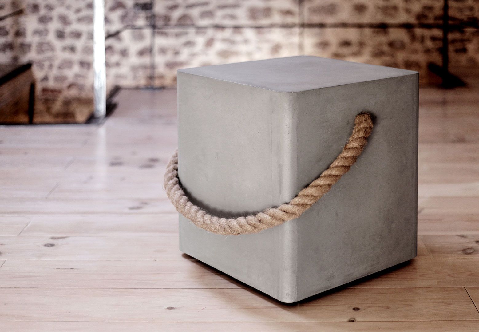 EDGE | Stool By lyon béton