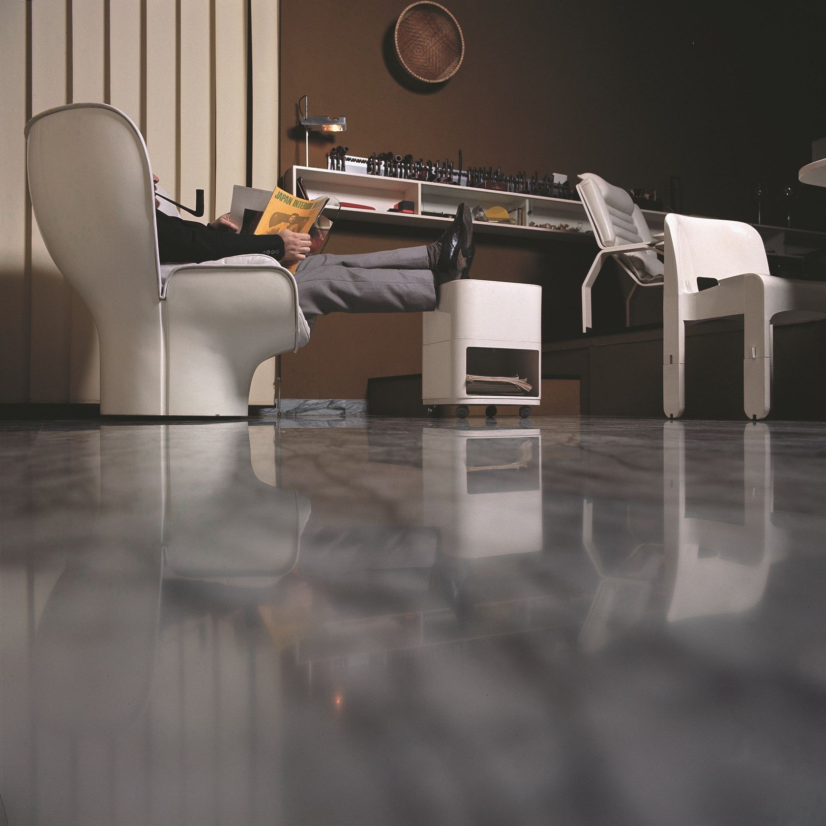 ELDA 扶手椅 By Longhi | design Joe Colombo