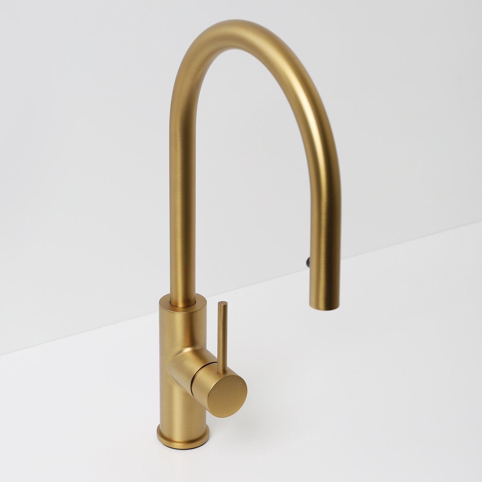 ELEGANCE Countertop single handle kitchen mixer tap By LUSSO
