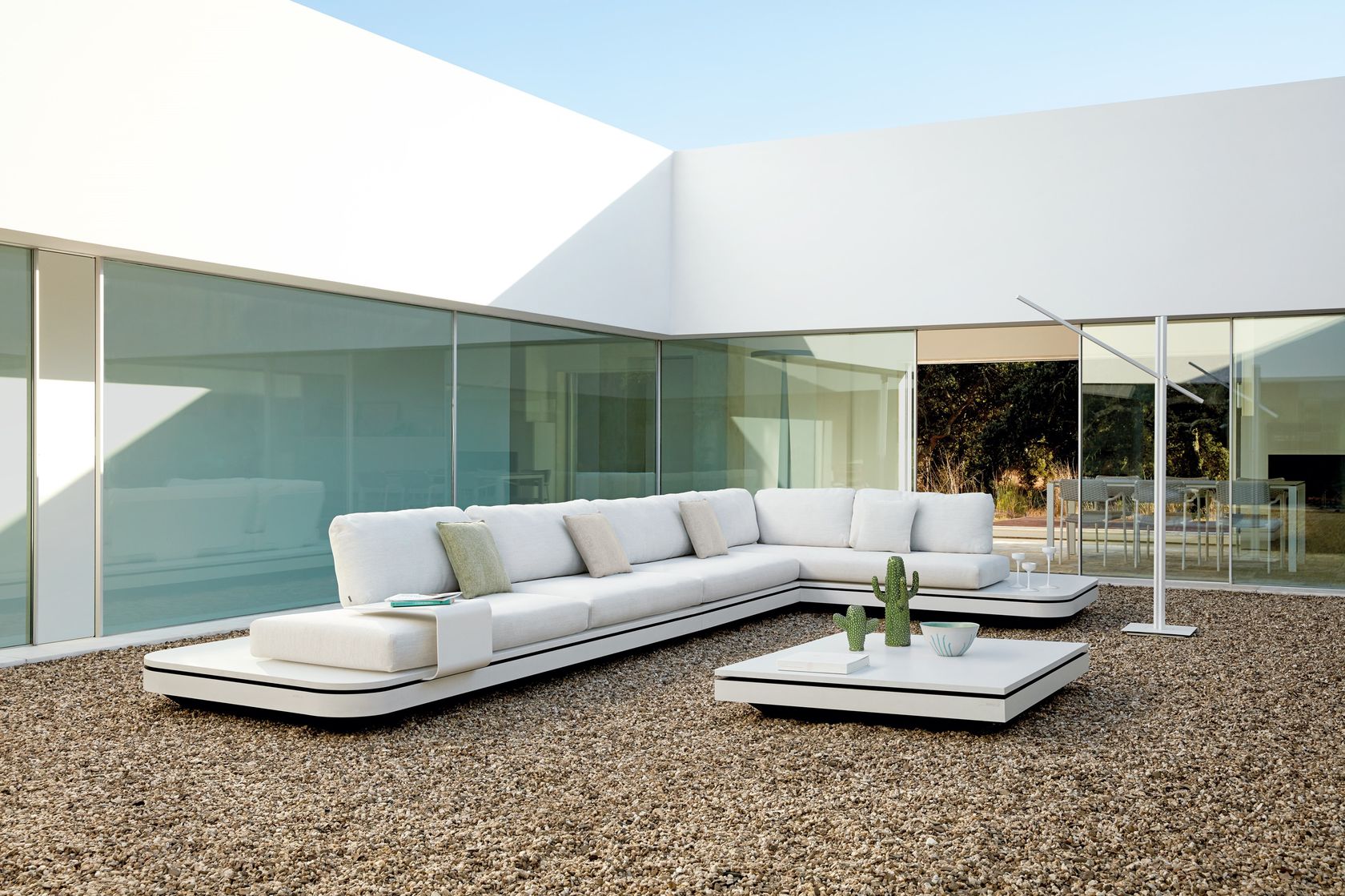ELEMENTS | Modular sofa By MANUTTI design Gerd Couckhuyt
