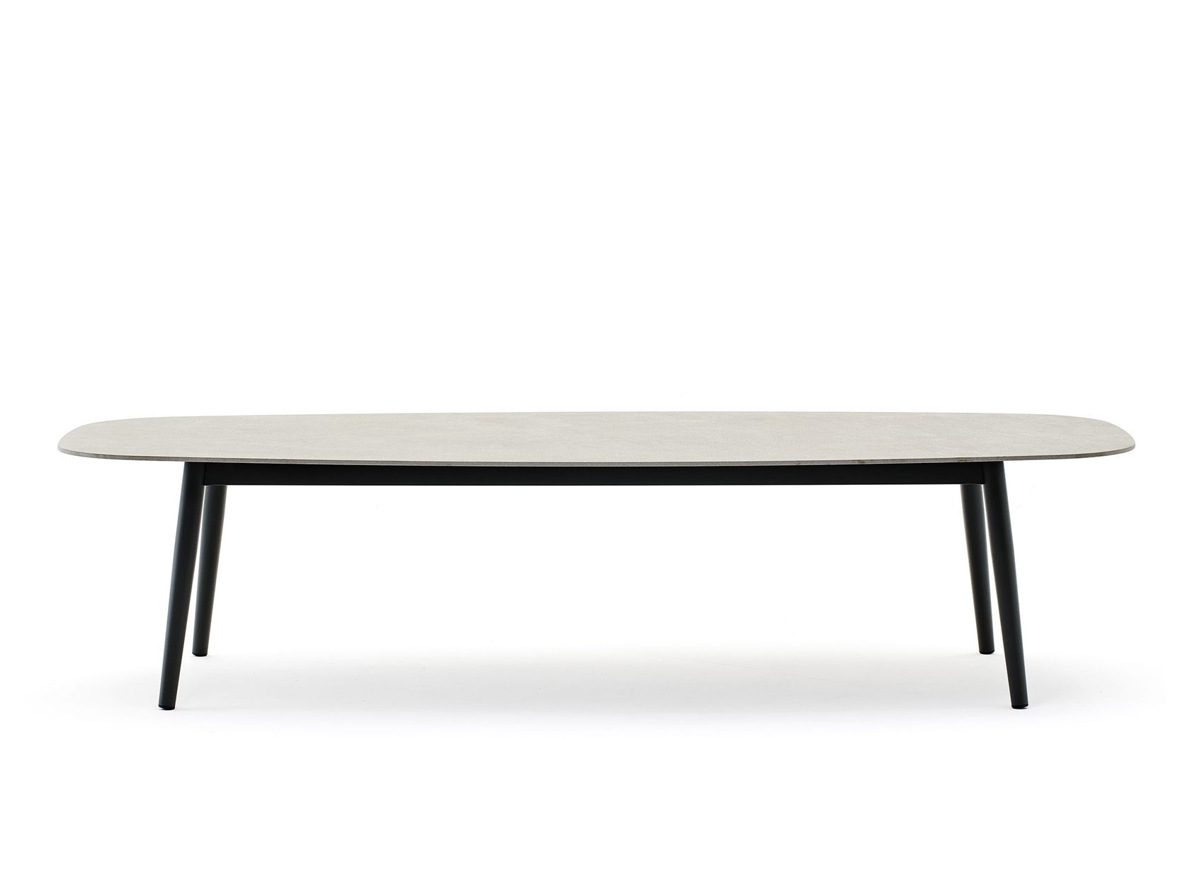 ELLISSE LOW Oval powder coated aluminium garden table By Varaschin
