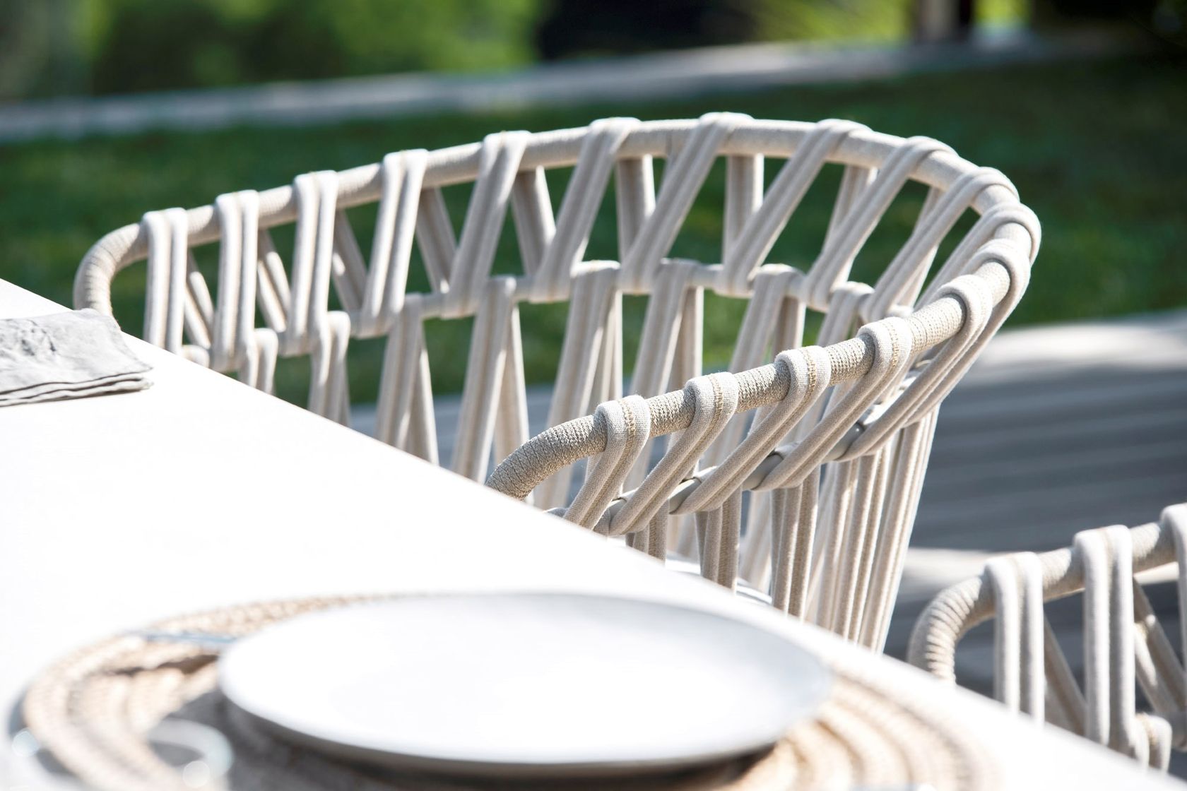 EMMA CROSS Powder coated aluminium garden chair with armrests By ...