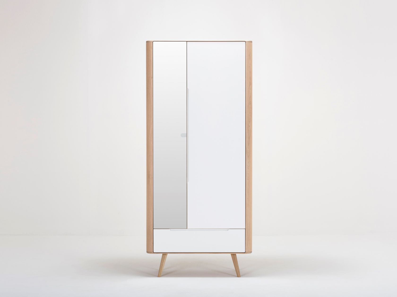 ENA | Hallway unit Ena Collection By Gazzda design Salih Teskeredžic