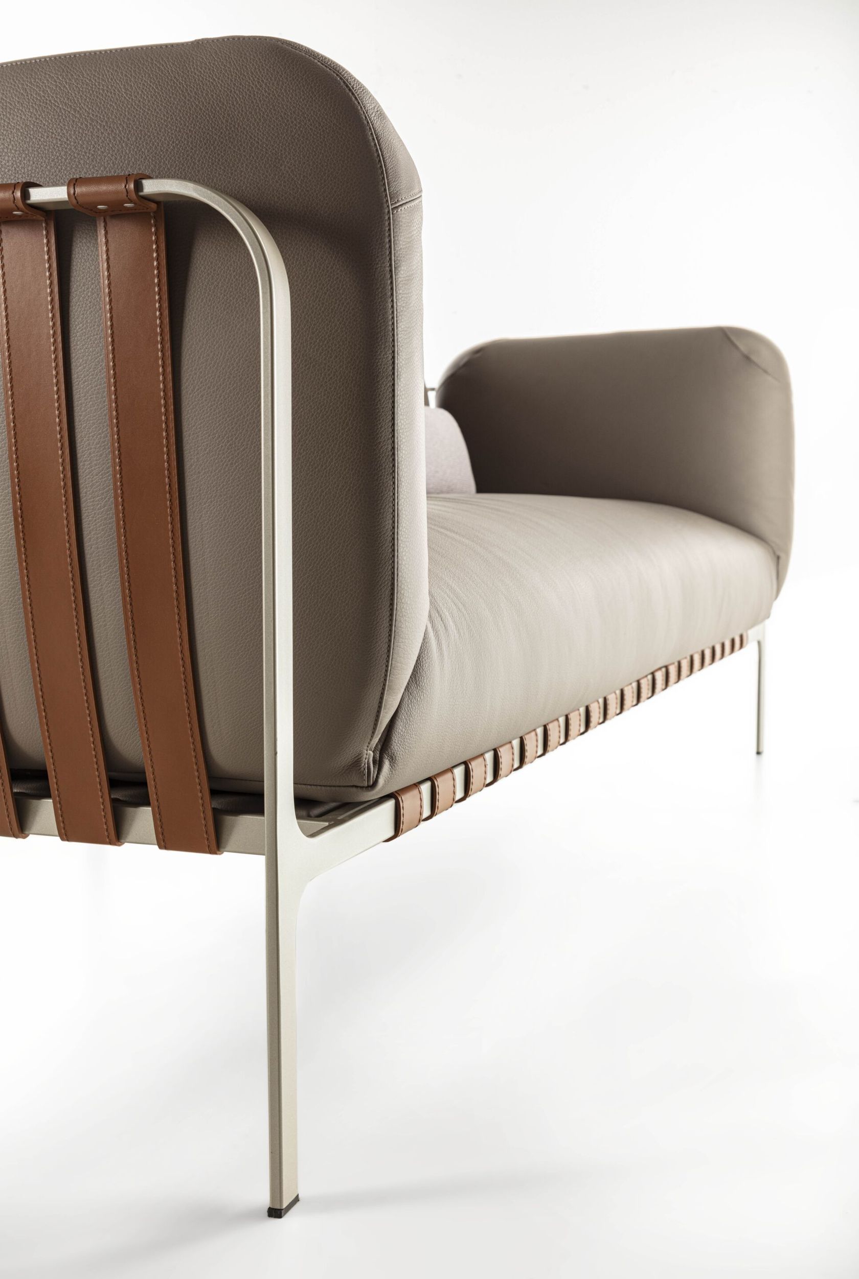 SYDNEY Sofá By ENRICO PELLIZZONI