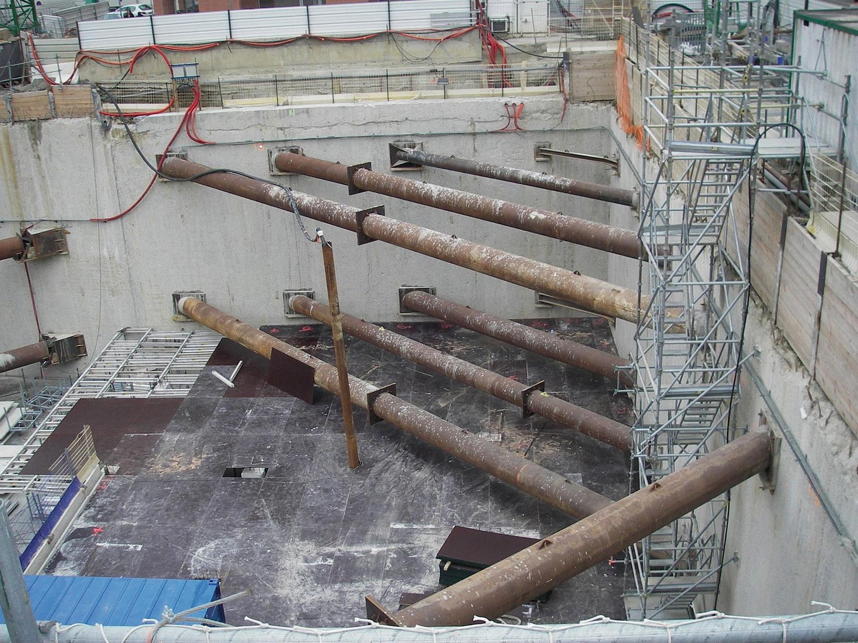 EPCON C8 XTREM Chemical anchor By Elematic Spit