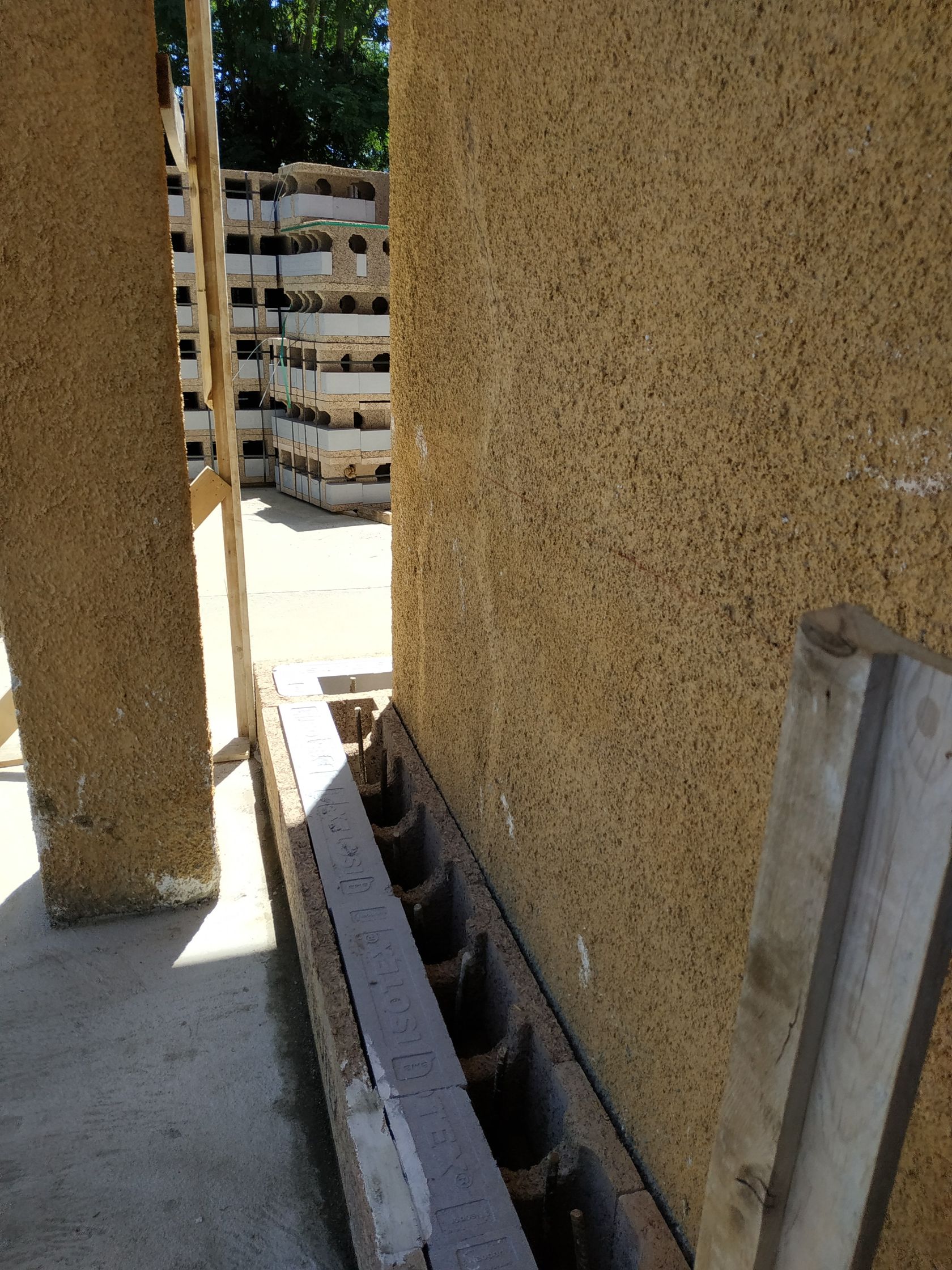 Anti-seismic device, insulator, dissipator ESOSCHELETRO ISOTEX® By ISOTEX