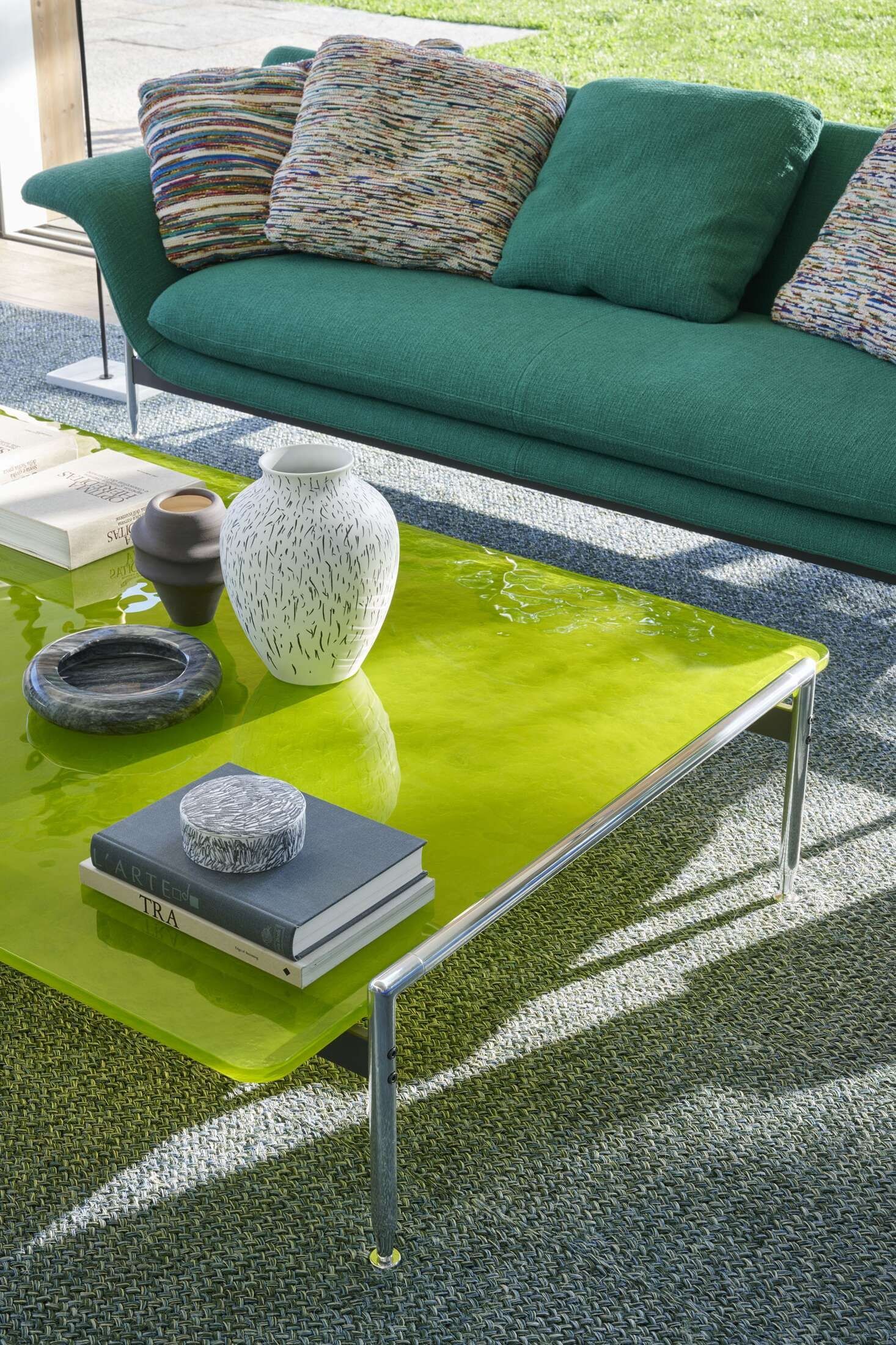 ESOSOFT | Day bed By Cassina design Antonio Citterio
