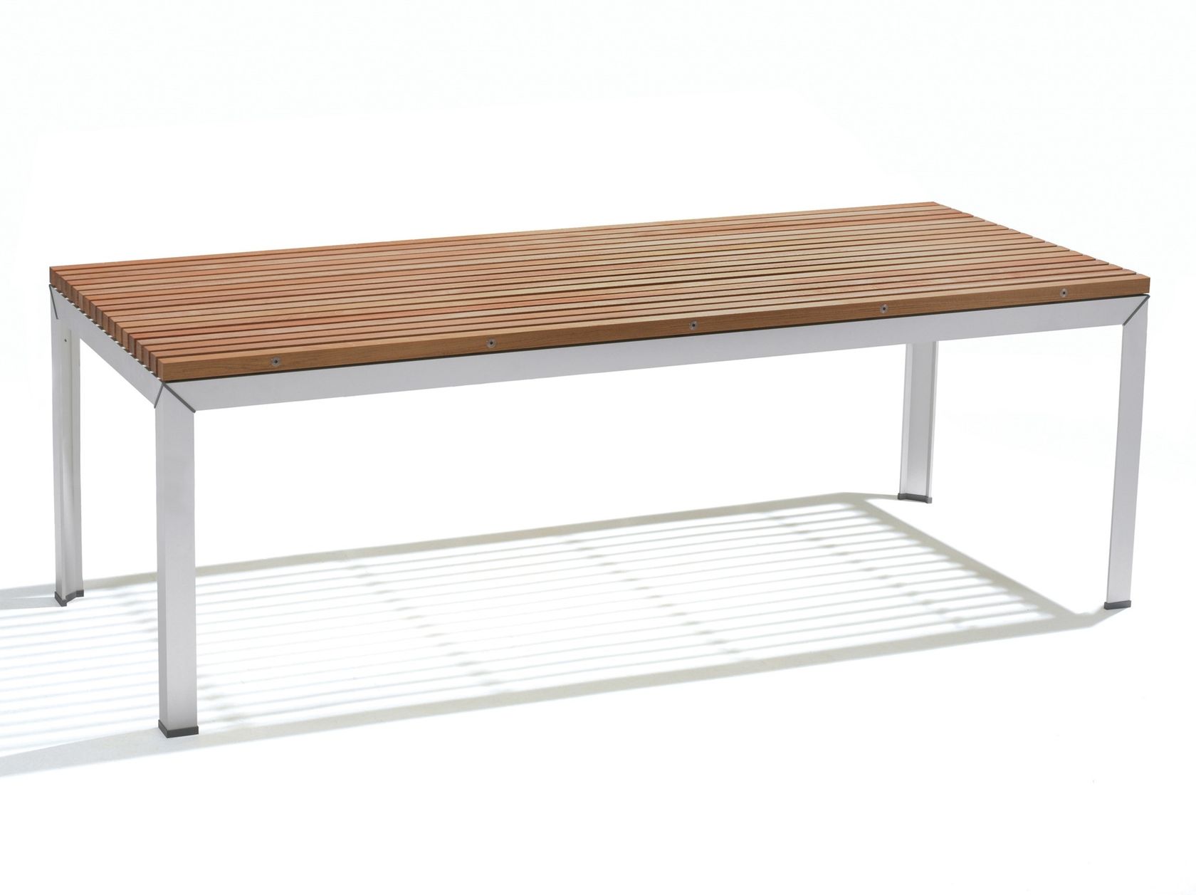 EXTEMPORE | Tavolo da giardino By Extremis design Arnold Merckx