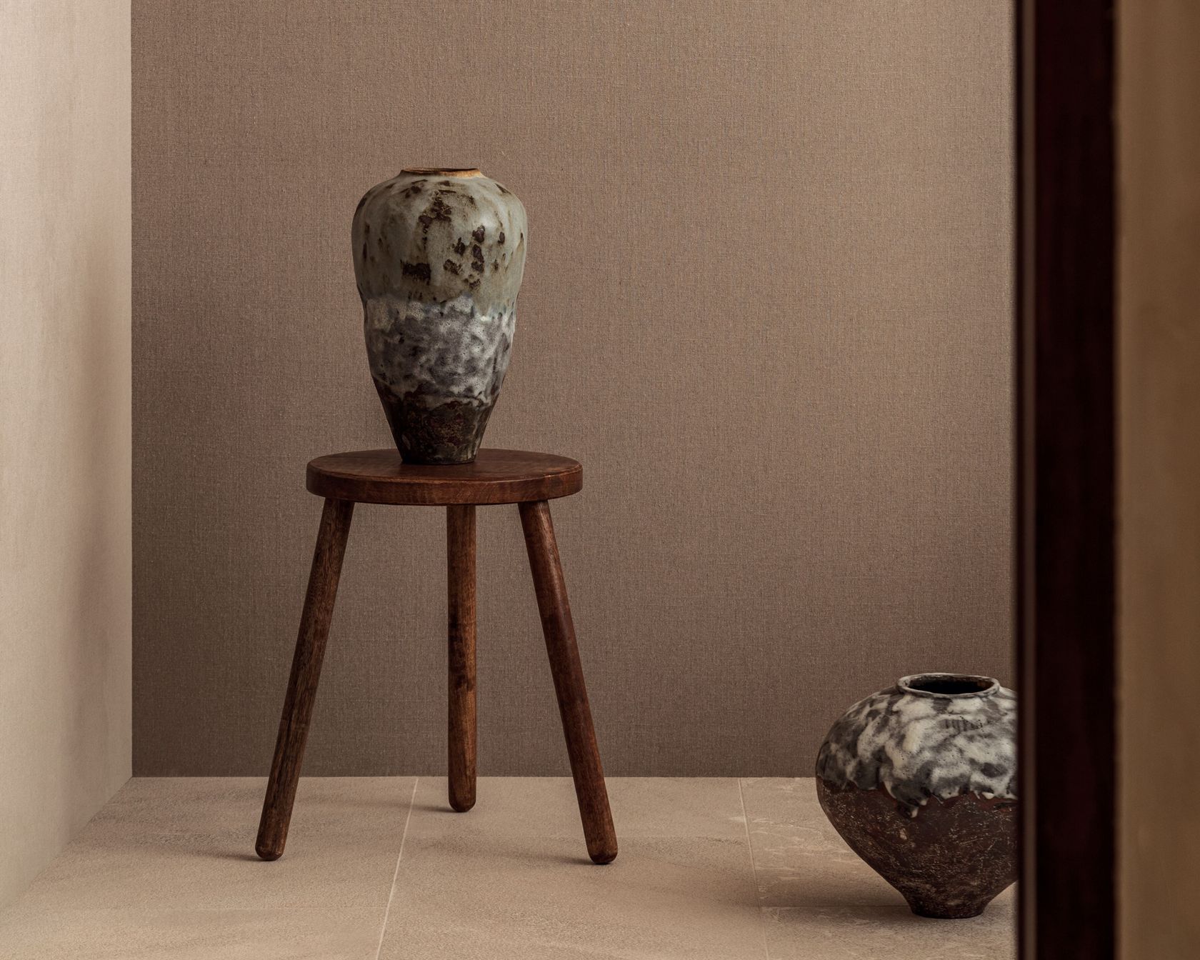 LIN PLÂTRÉ - INNOCENT Tessuto da parete ignifugo in lino By Élitis