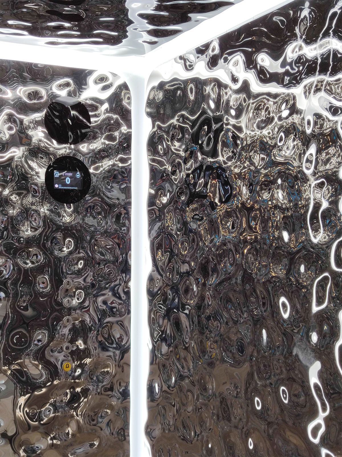 BUMPS Plate Panel for facade By Emboss