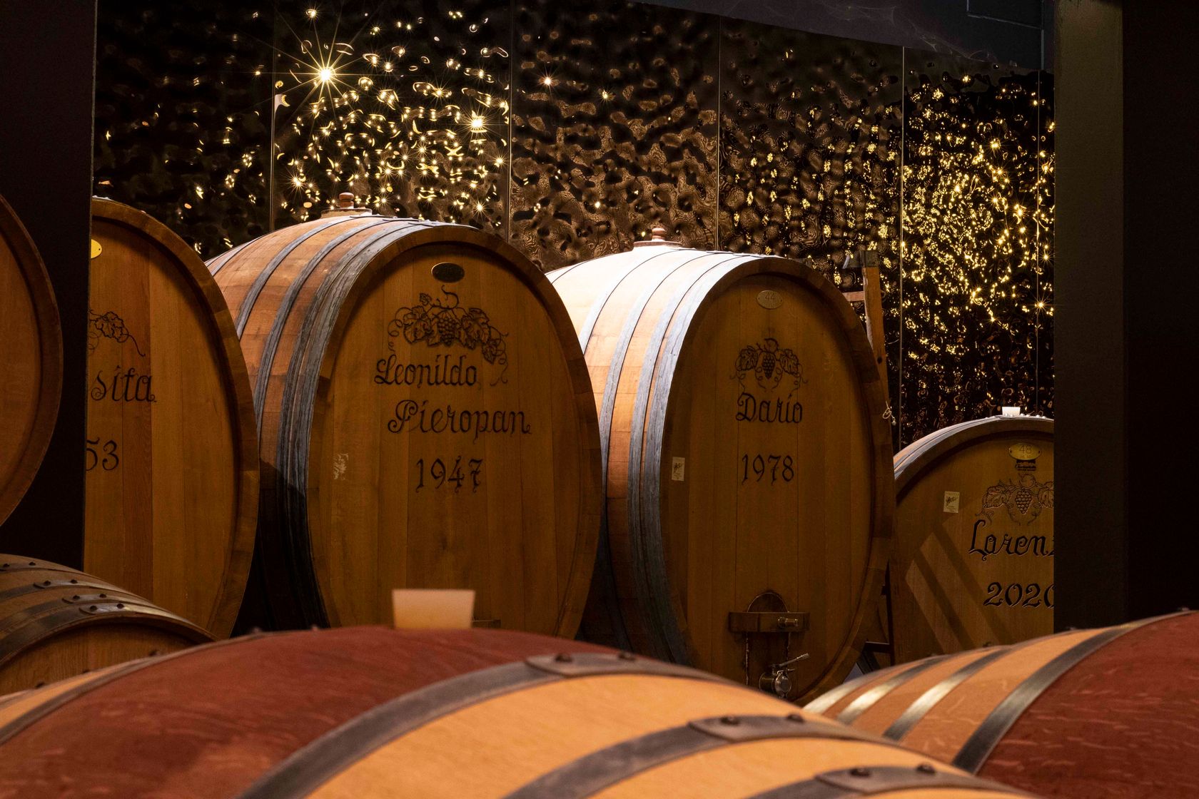 BUMPS Plate Panel for facade By Emboss