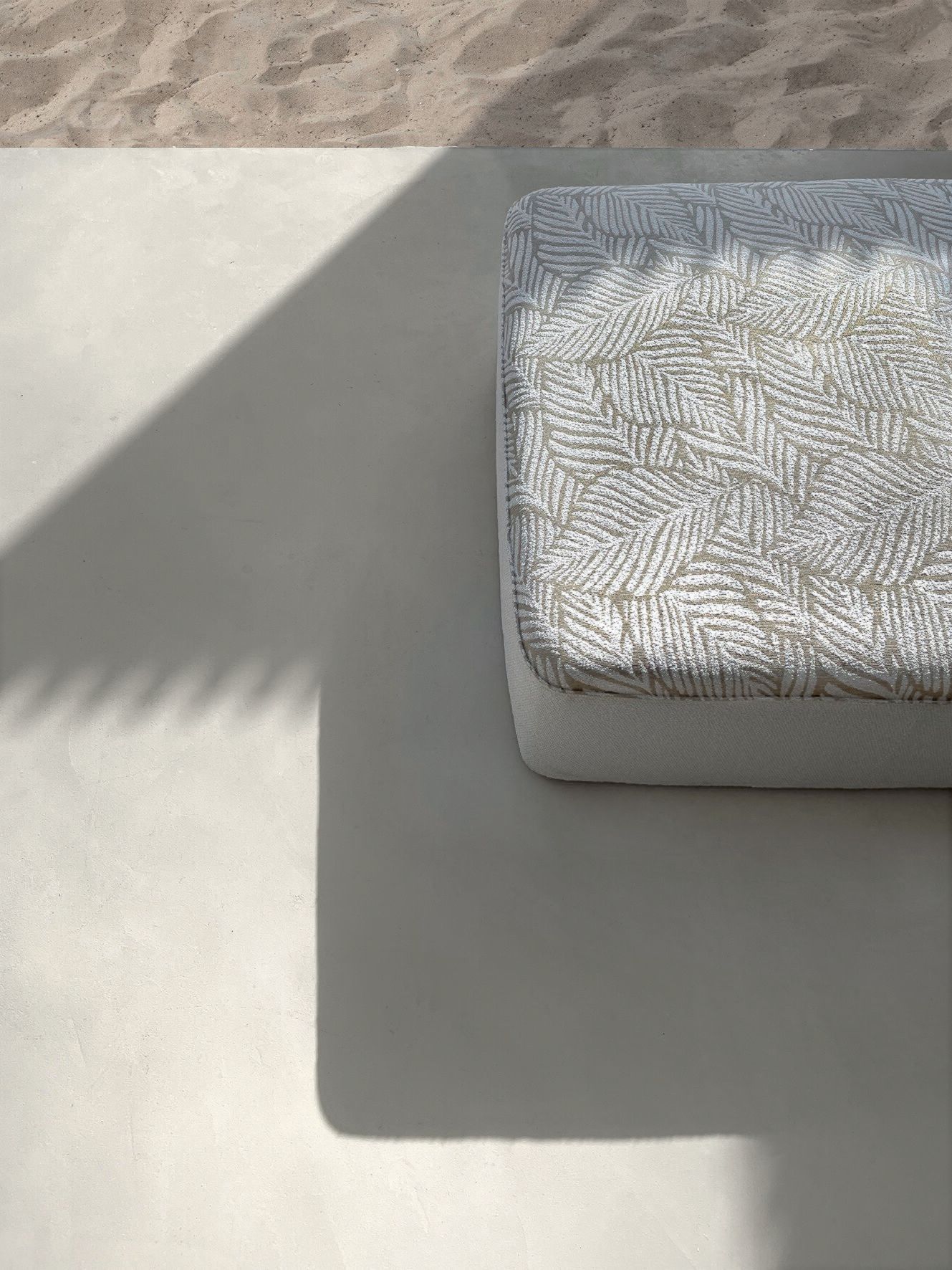 ISOLA Square fabric garden pouf By Ethimo