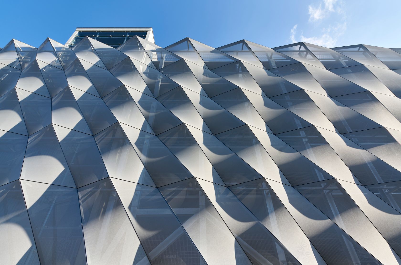 FACID Textile facade system By Schüco