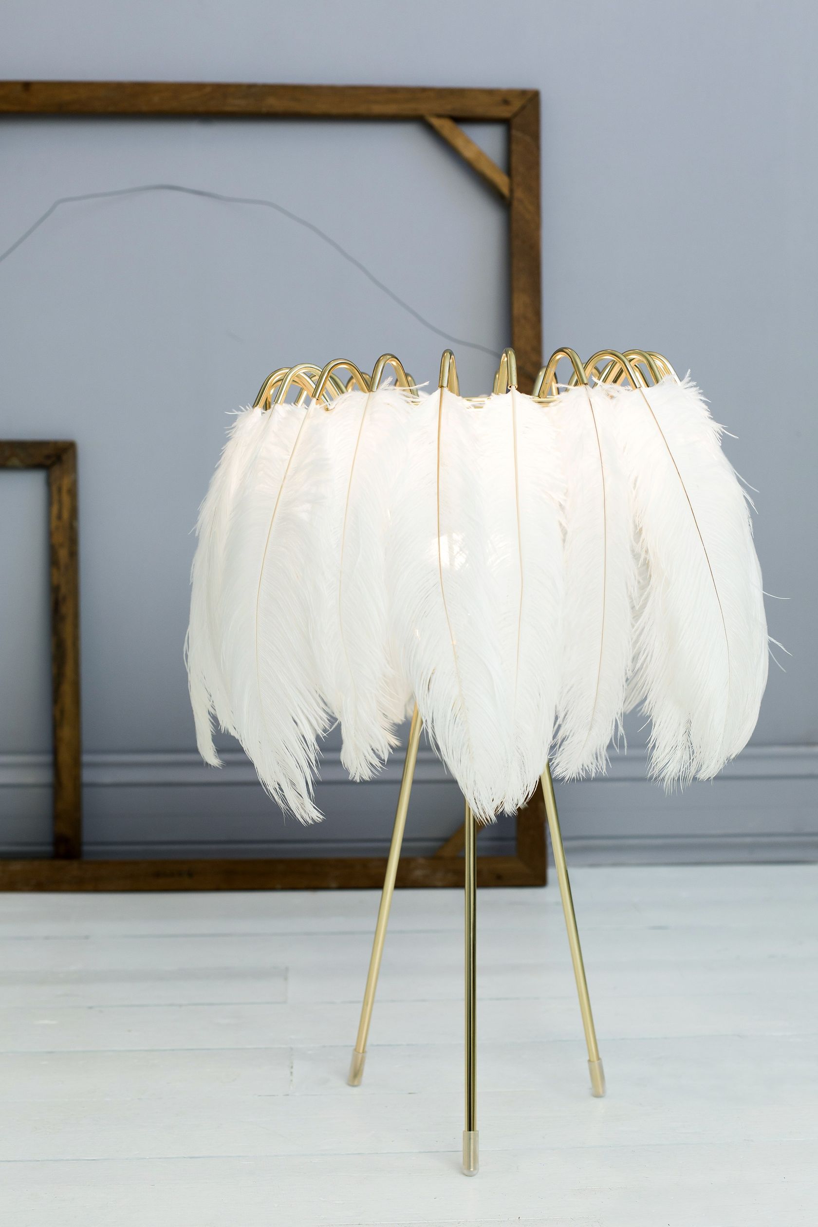 FEATHER | Table lamp Feather Collection By Mineheart design Young ...