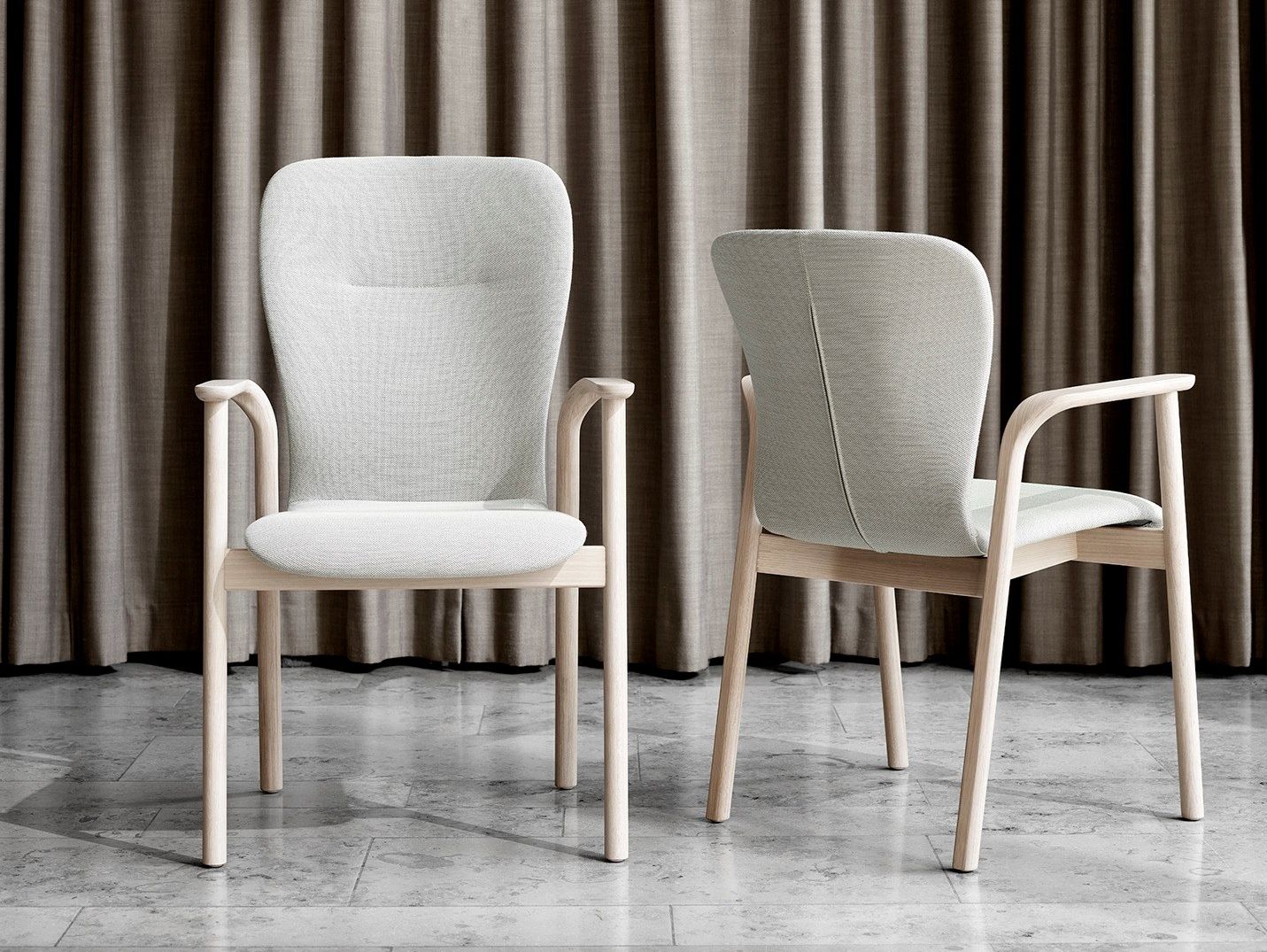 FEEL Stackable high-back chair By Brunner | design AART Designers
