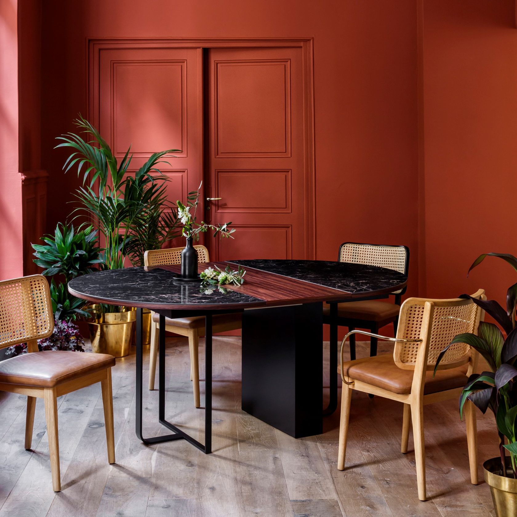 FELICE Table By RED EDITION