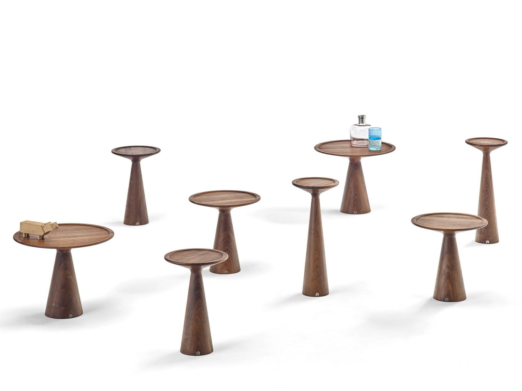 FIGURA | Wooden coffee table By Draenert design Stephan Veit