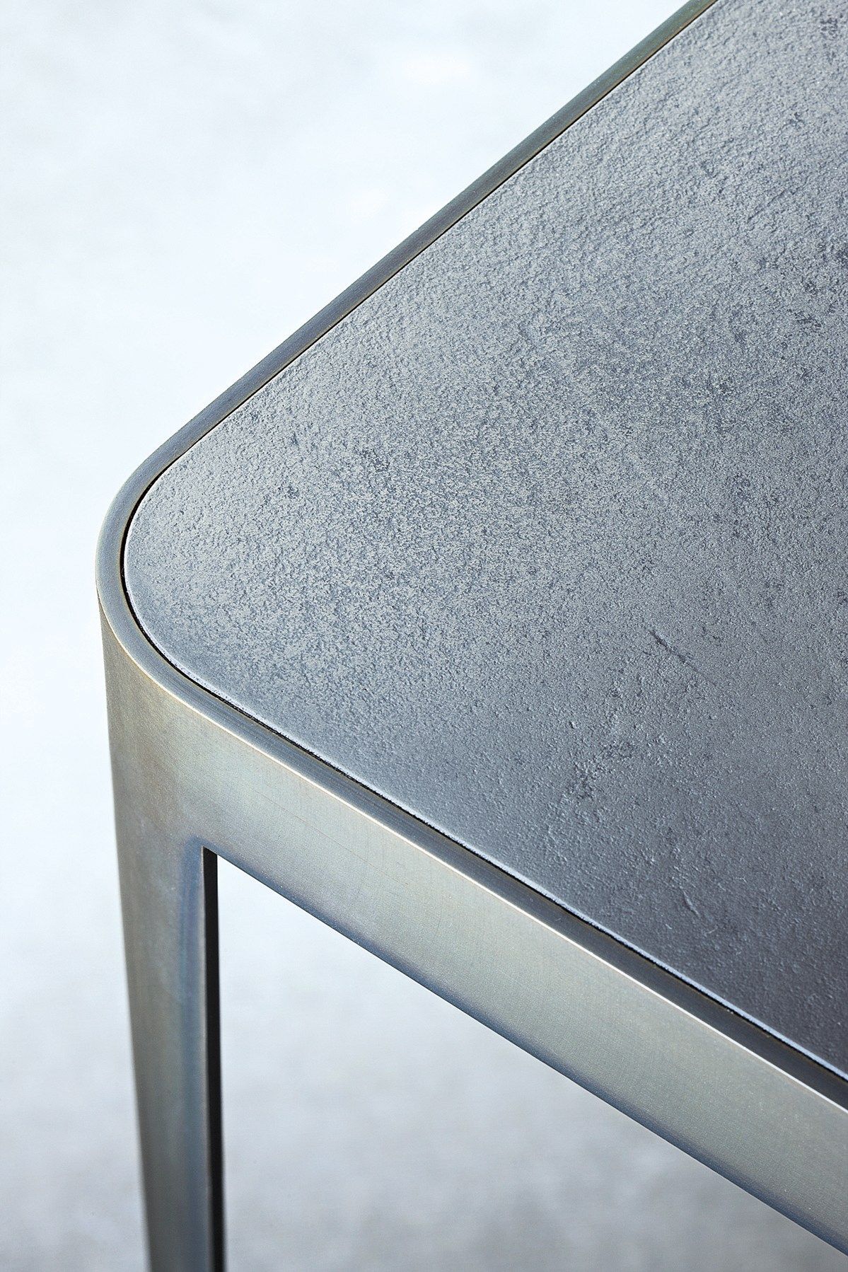 FILO table By Lema design David Lopez Quincoces