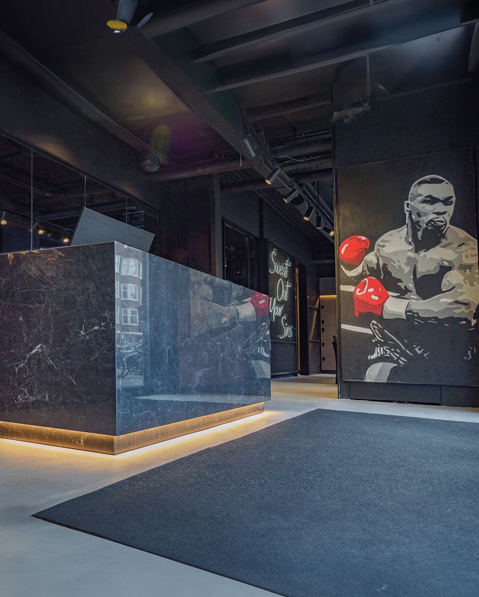 UNIVERSAL Ceramic Office reception desk By FIT INTERIORS