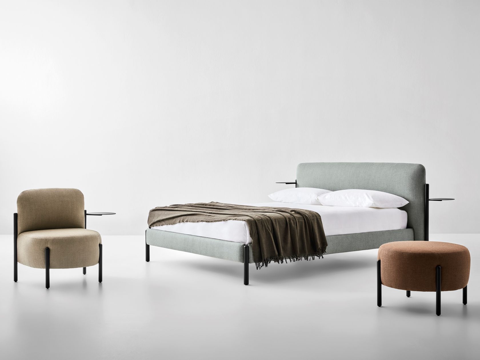 FLAG Upholstered double bed By Bolzan | design ruga.perissinotto