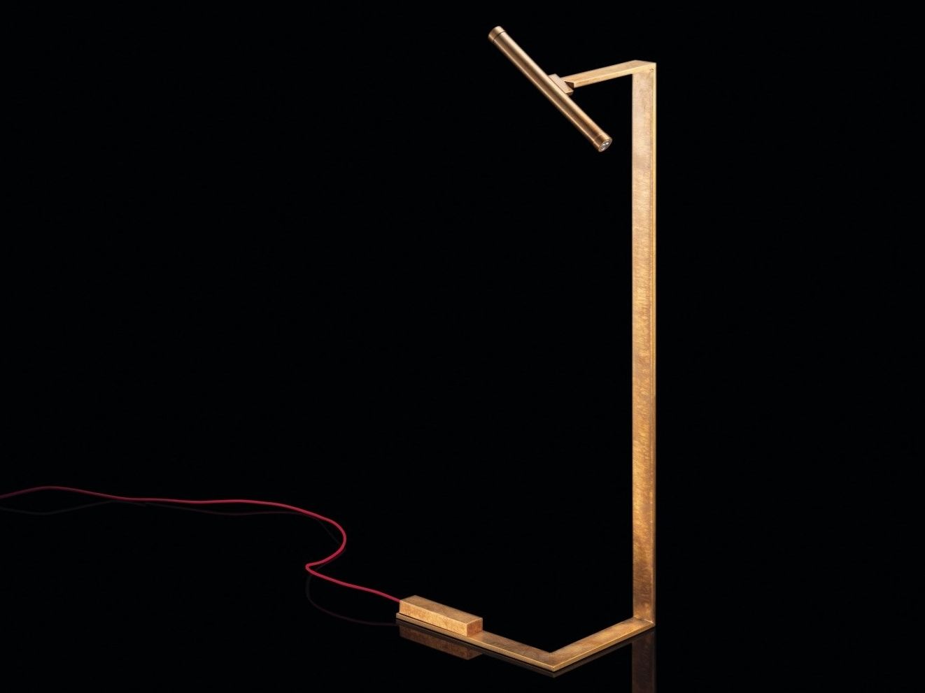 FLAT | Floor lamp By Henge design Massimo Castagna
