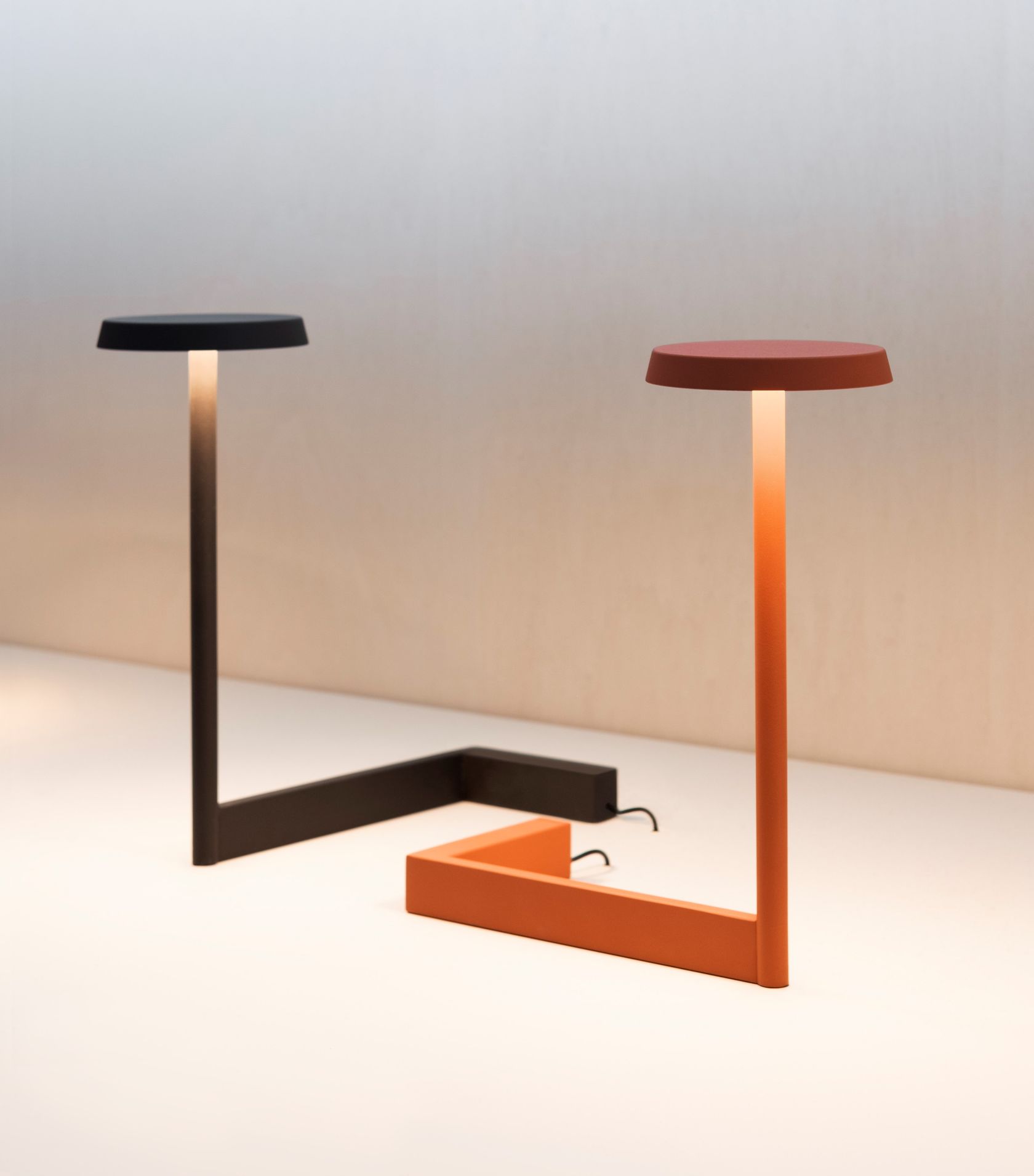 FLAT 5970 | Lampada da tavolo By Vibia design Ichiro Iwasaki
