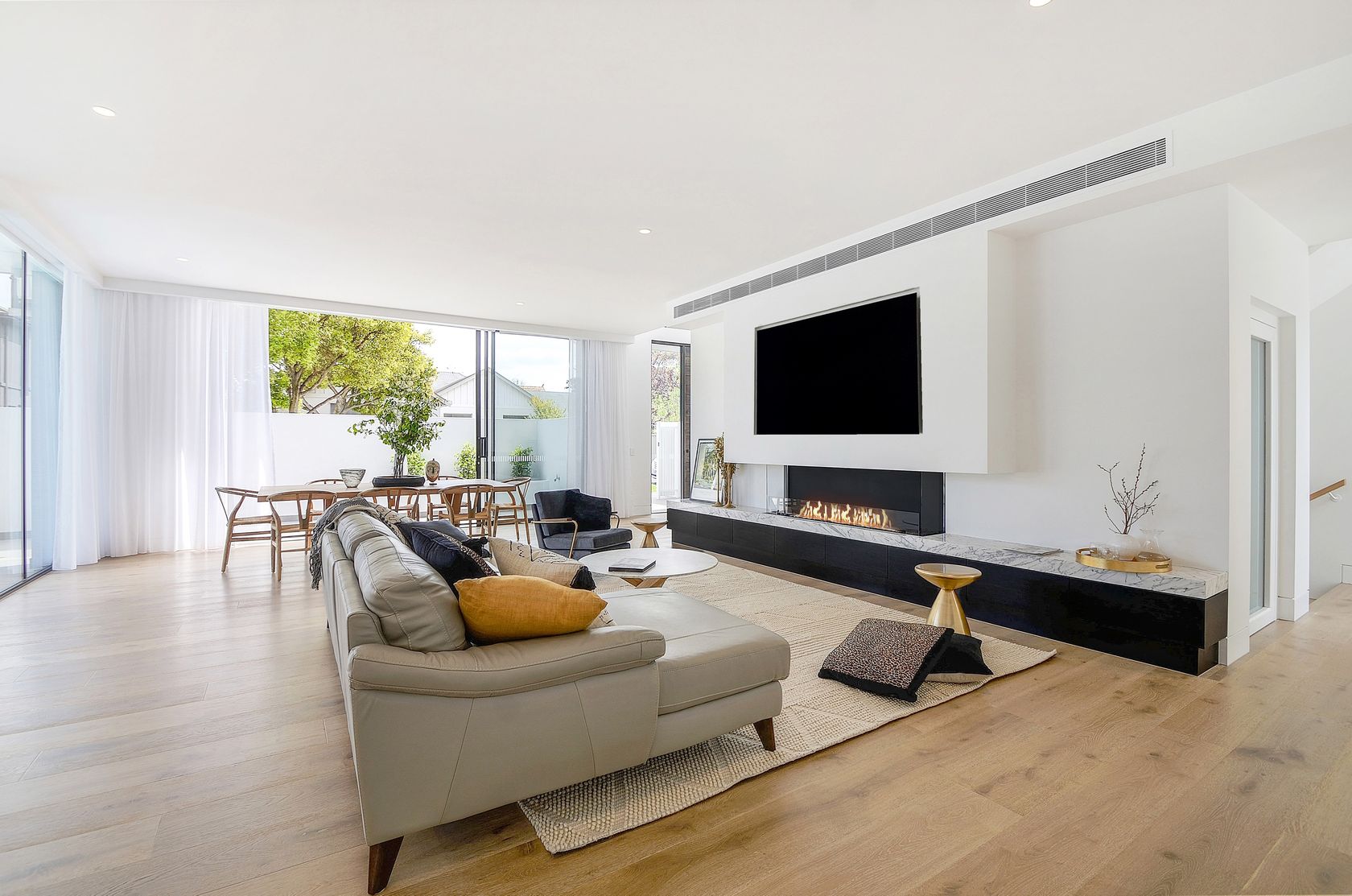 FLEX 68BY Fireplace insert By EcoSmart Fire