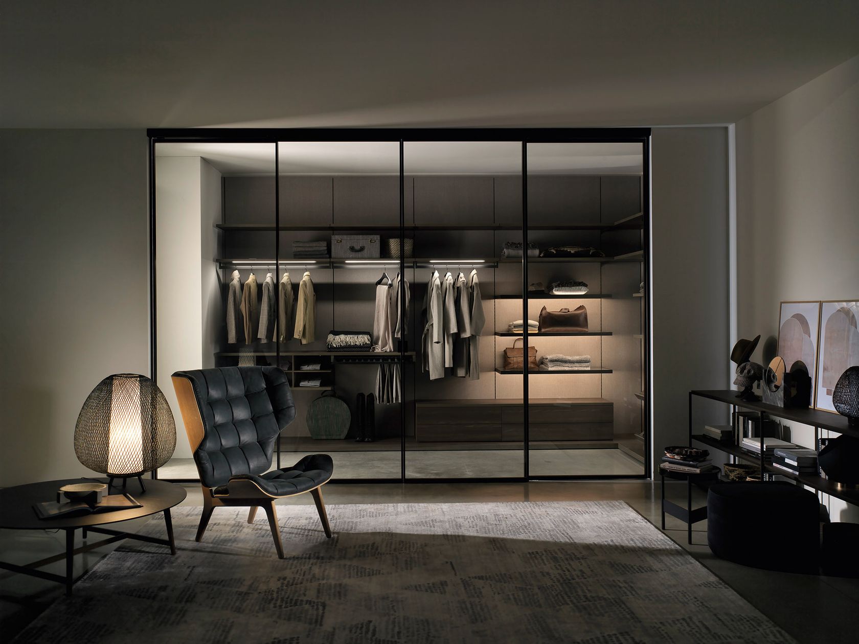 FLEX SM008 | Walk-in wardrobe Walk-in wardrobe with integrated lighting ...
