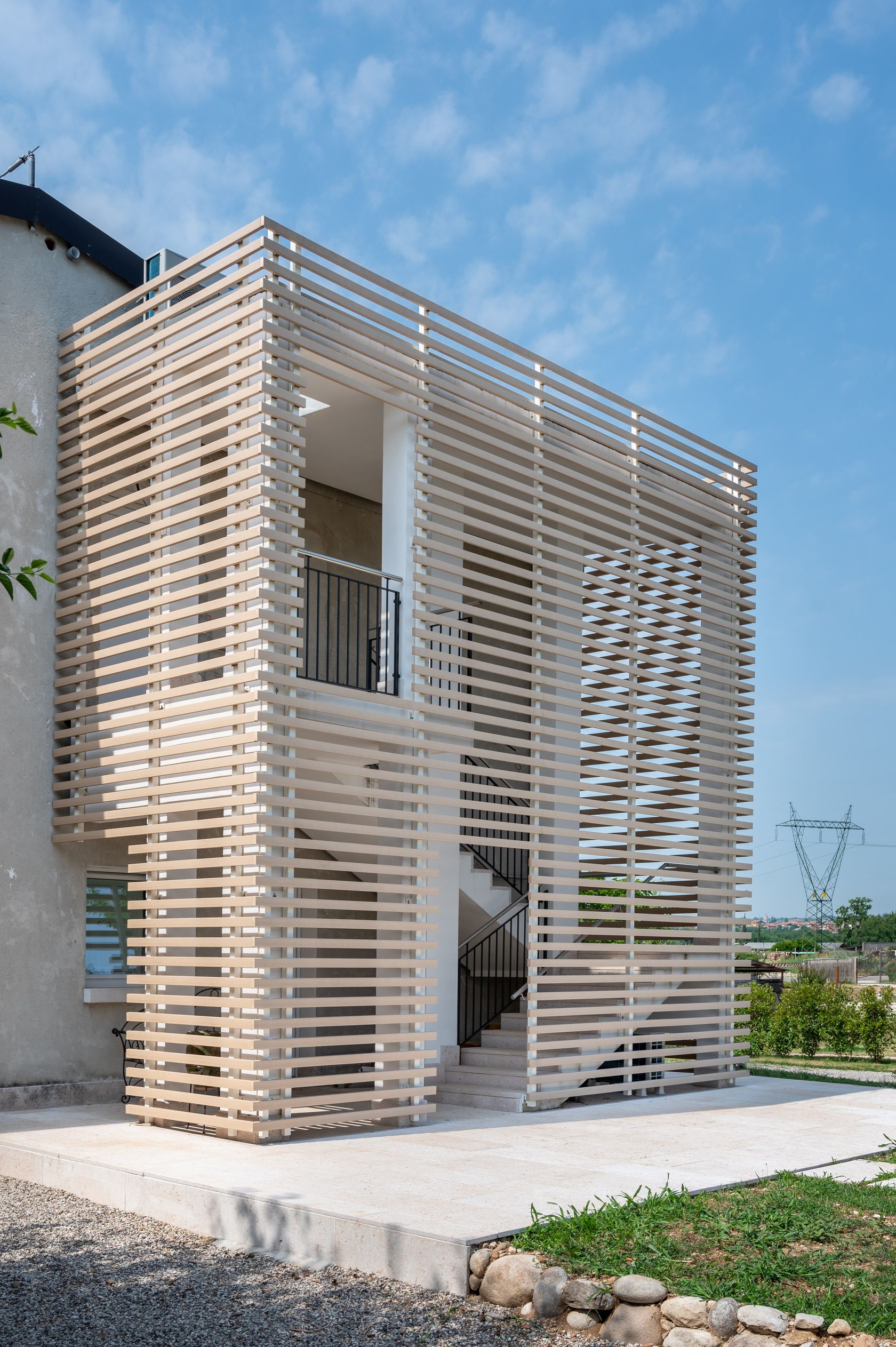 FLEXI Wood composite brise soleil By Felli