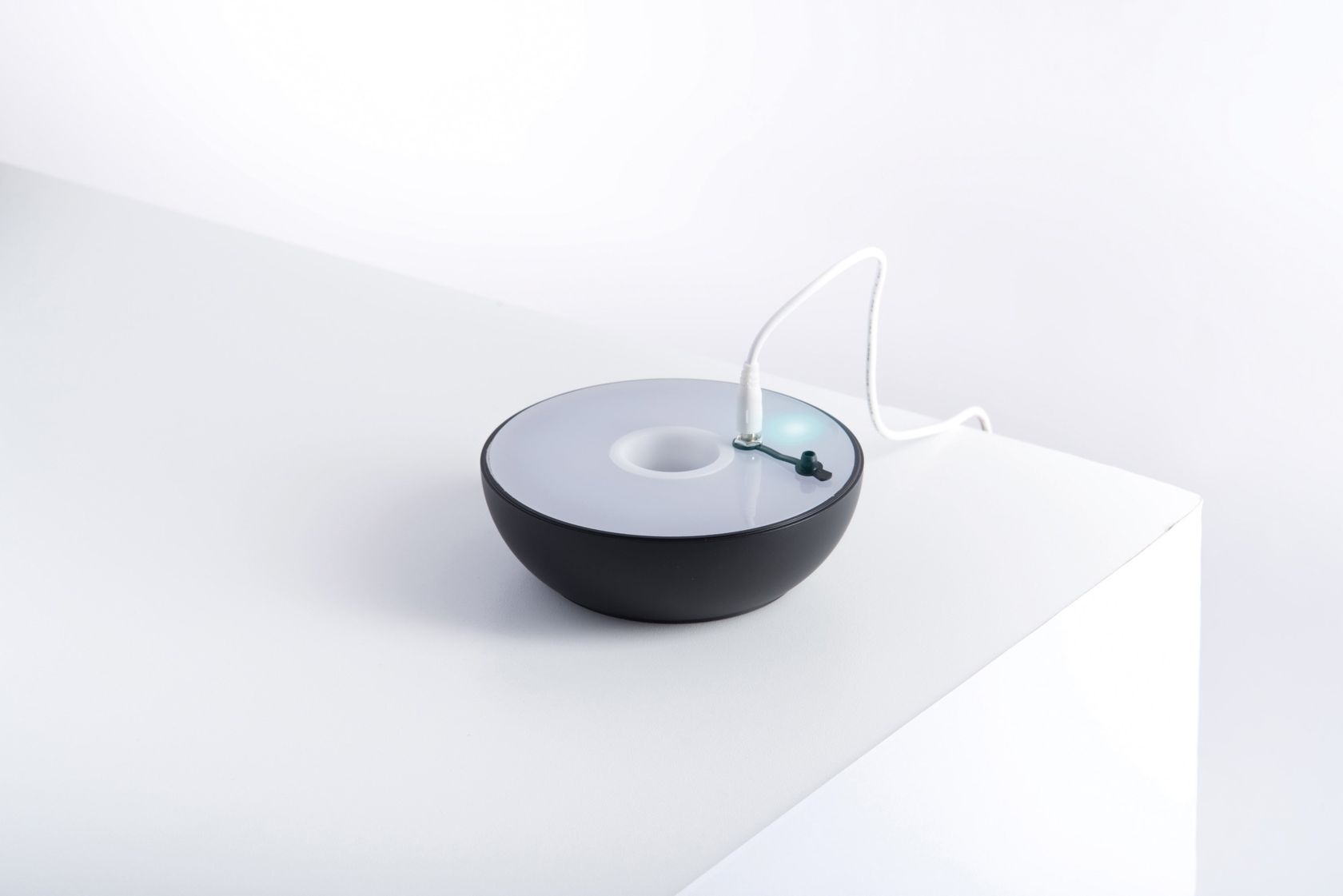 FLOAT Multifunctional portable table lamp By AXOLIGHT | design Mario ...