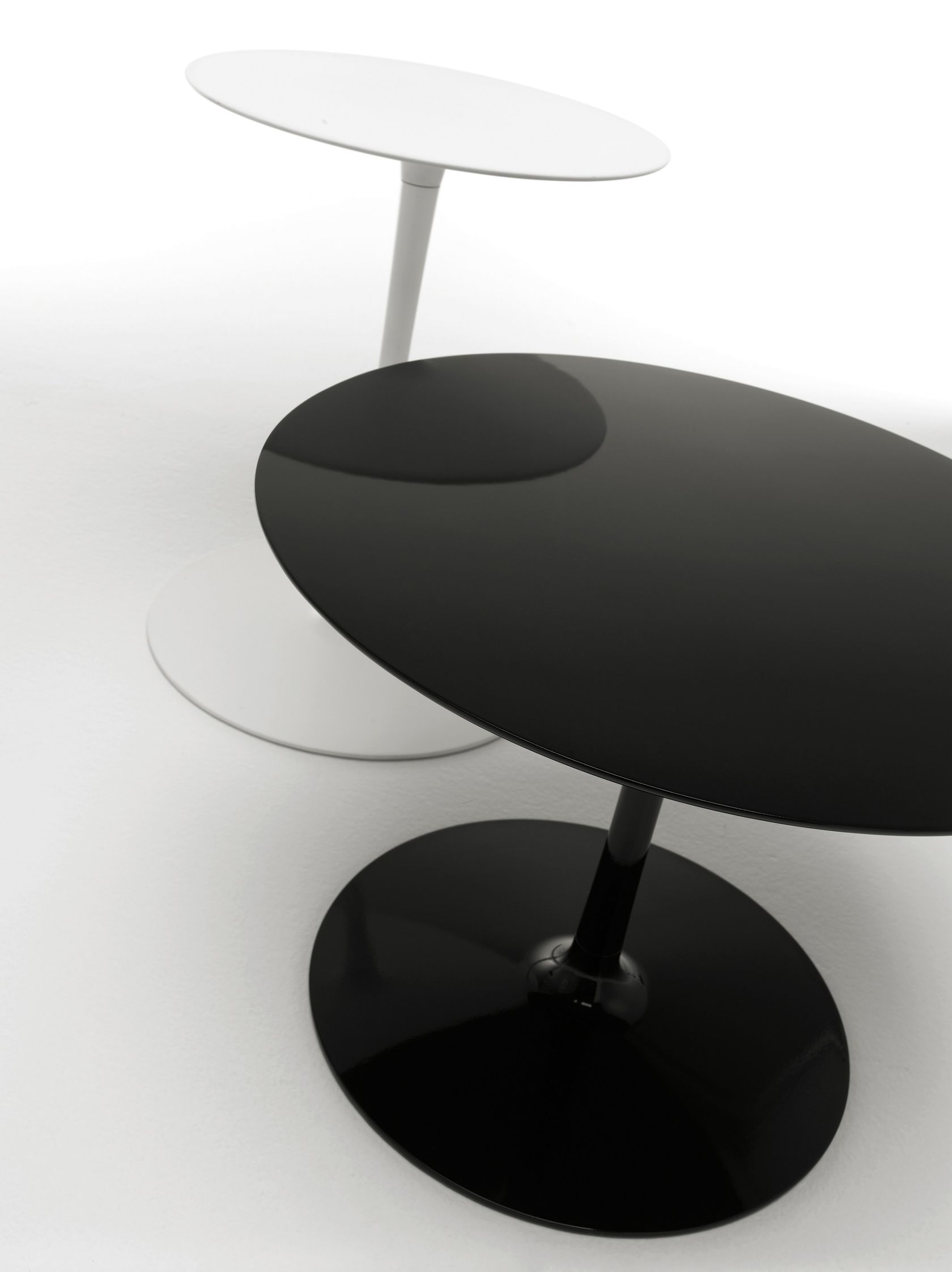 FLOW LOW TABLES столик By MDF Italia дизайн Jean-Marie Massaud