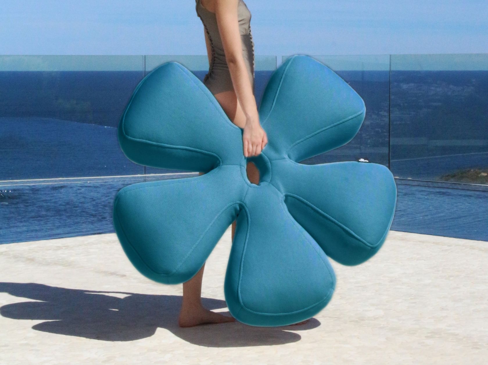 FLOWER L Floating pool lounge By OGO | design Nacho Timón