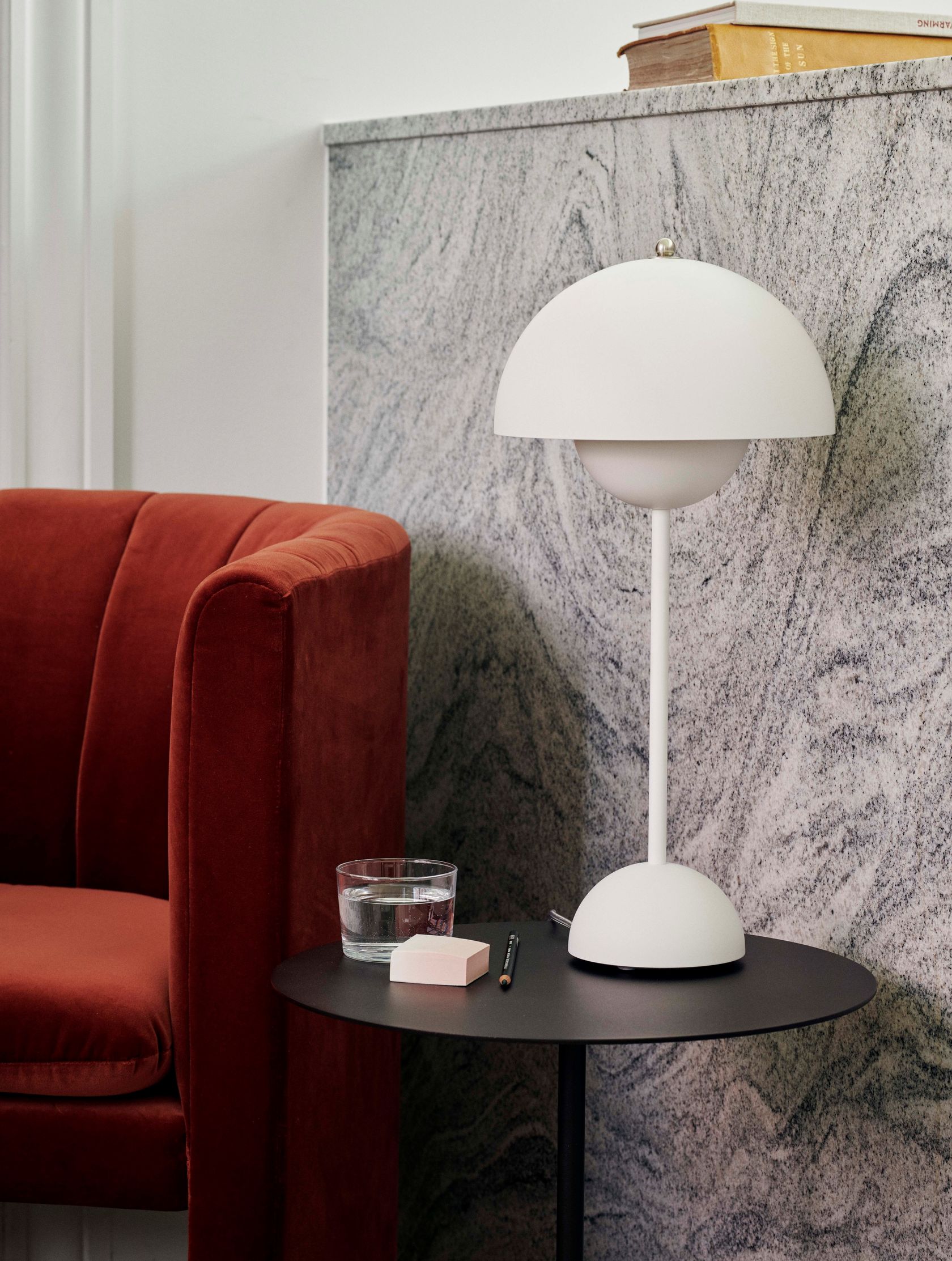 Lampe de table en métal FLOWERPOT VP3 By &TRADITION design Verner Panton