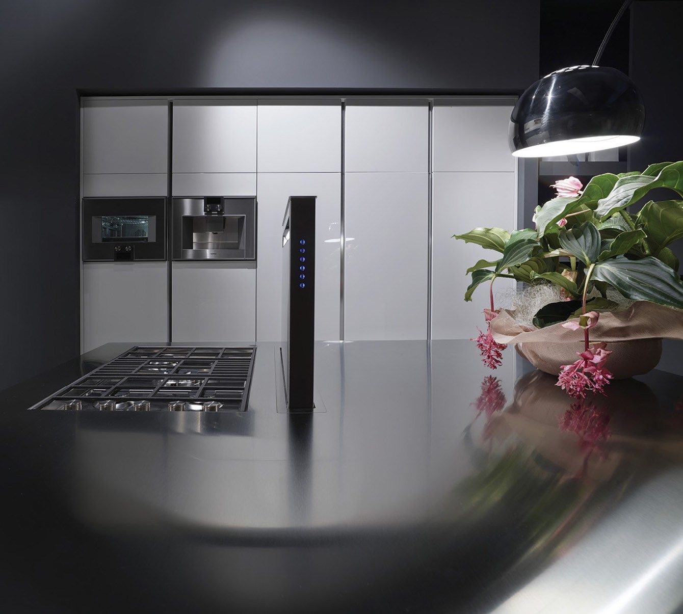 FLY | Kitchen with island By RIFRA