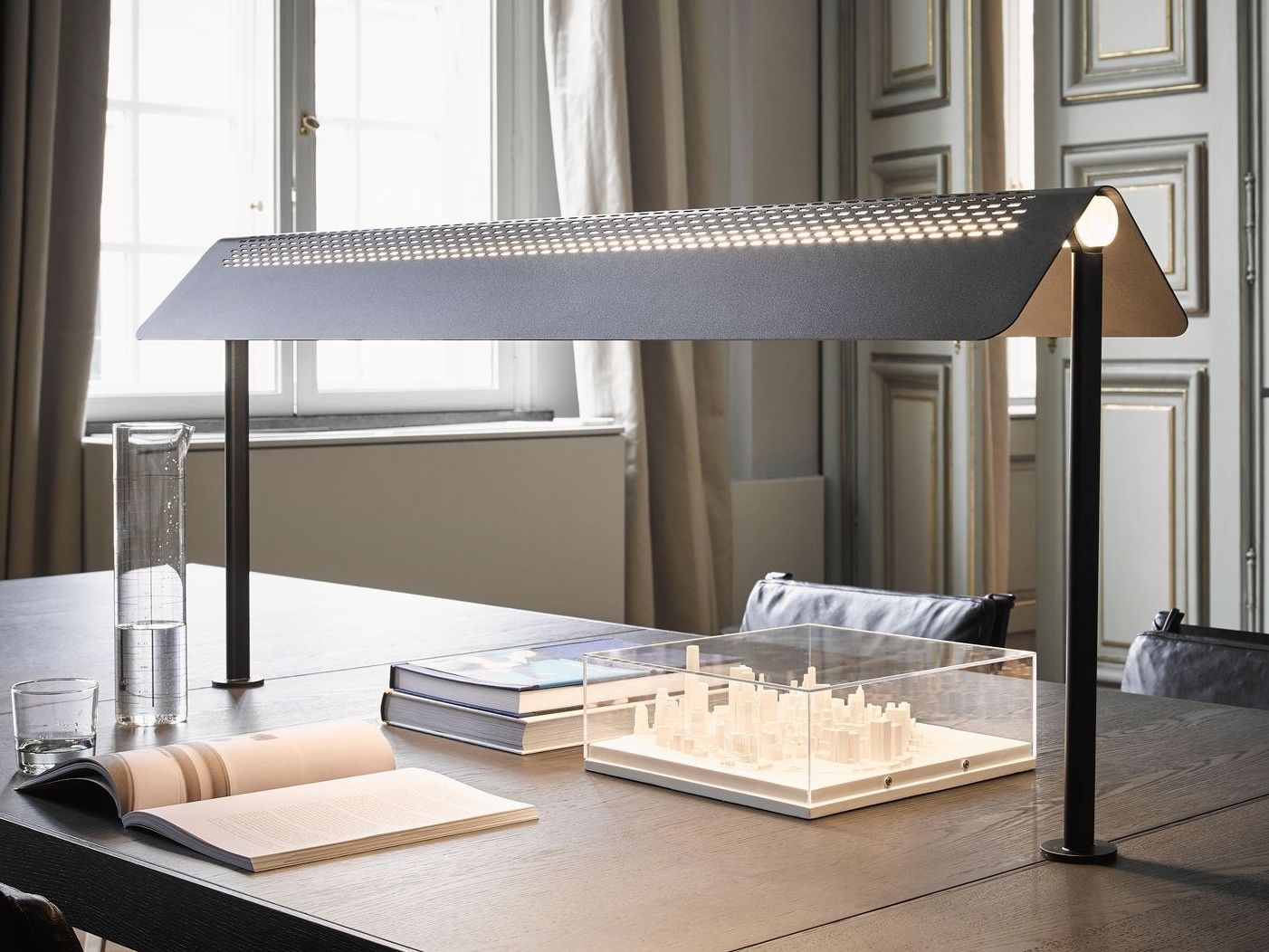 FLYBYE T2 Table lamp By Hollands Licht