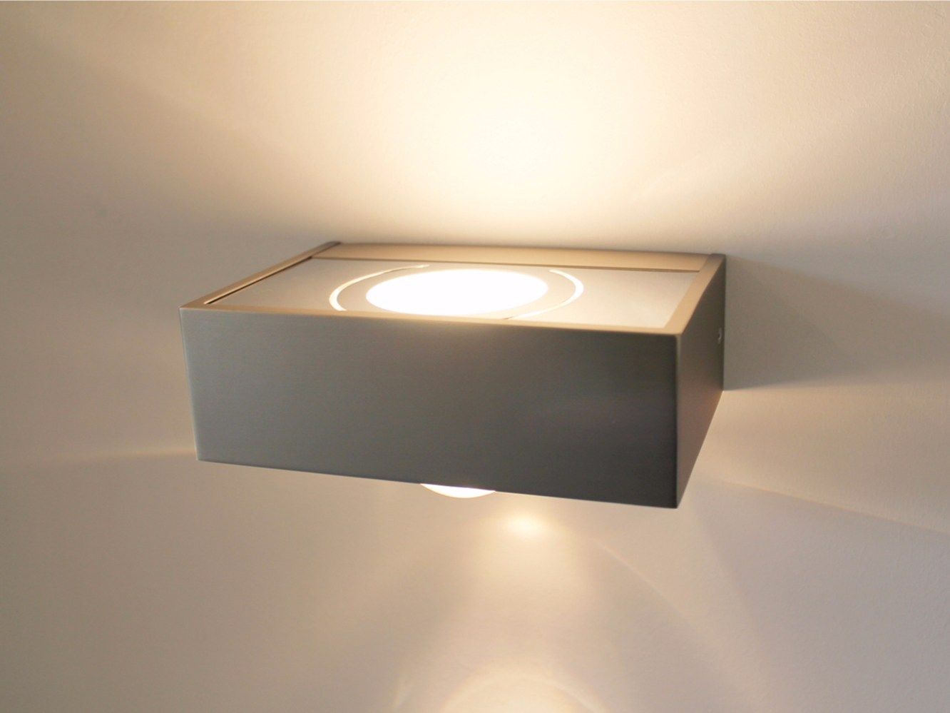 Metal wall light FOCUS By Top Light design Rolf Ziel