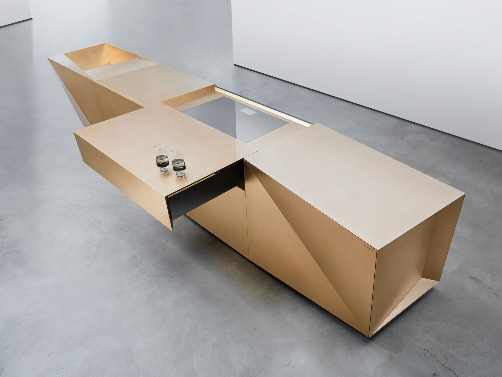 FOLD Kitchen with smart touch high-tech surface By STEININGER | design ...