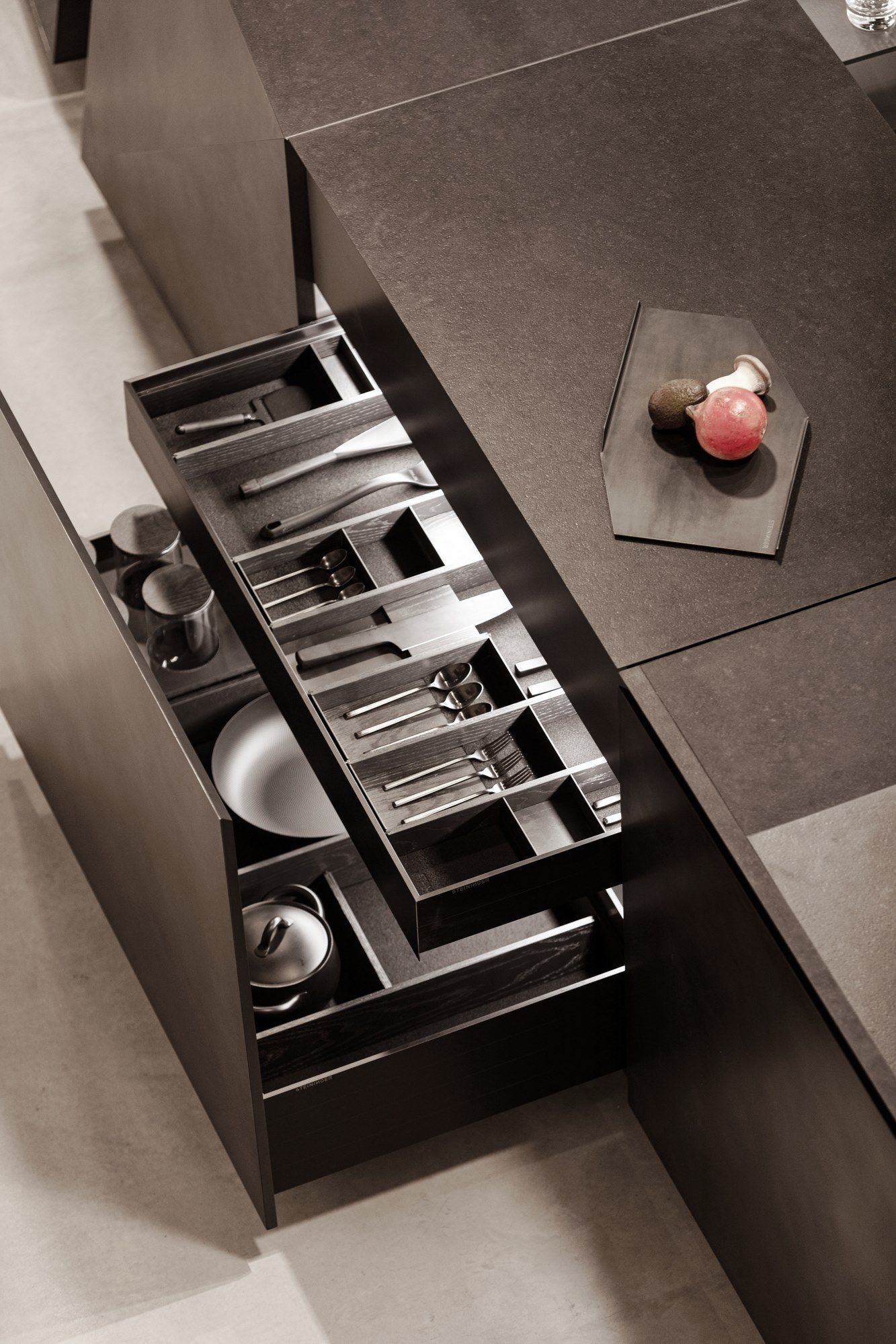 FOLD Kitchen with smart touch high-tech surface By STEININGER | design ...