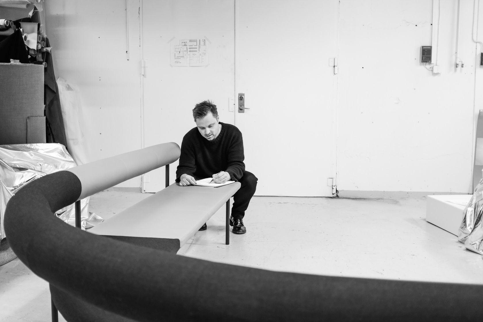 FONT Leather sofa By Offecct | design Matti Klenell