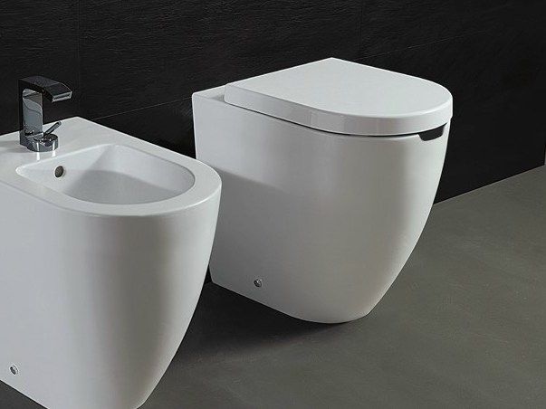 FORM SQUARE H 50 | Toilet By Alice Ceramica
